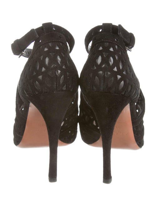 Alaïa Pumps - Shoes - AL223317 | The RealReal