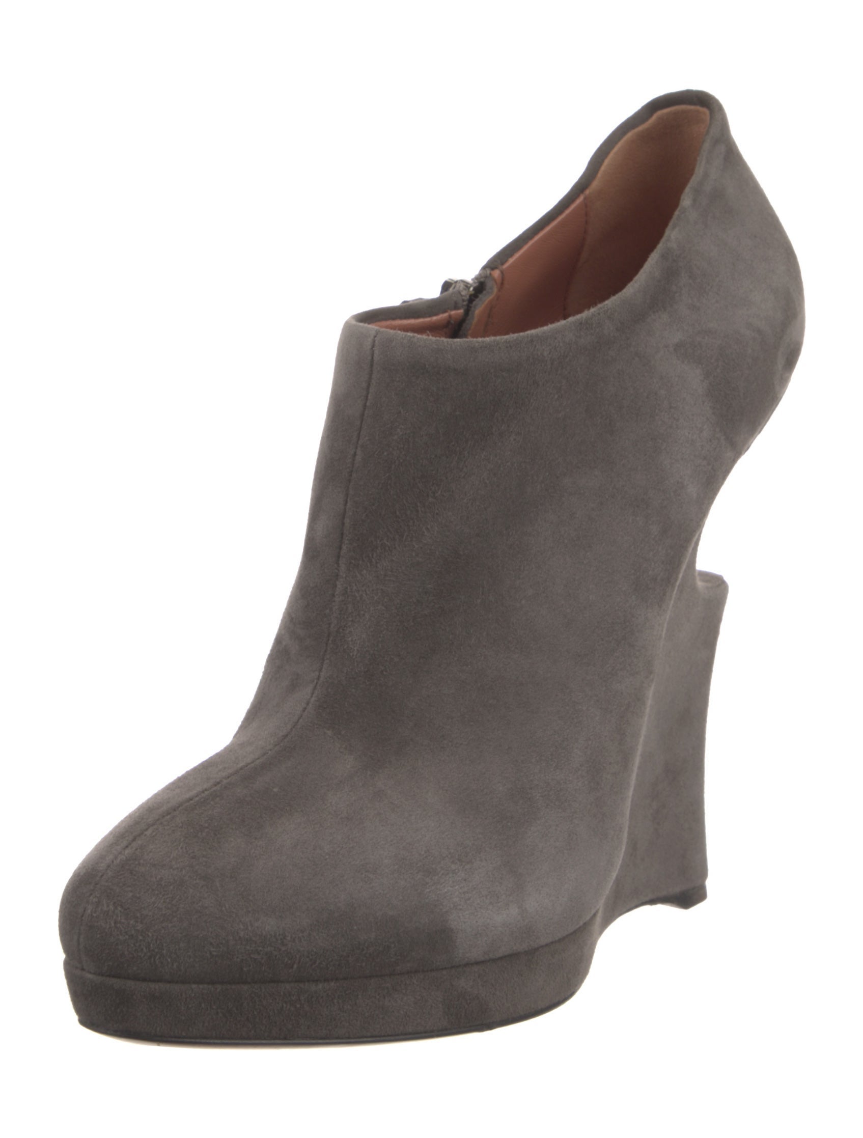 Alaïa Pumps - Grey Pumps, Shoes - AL222783 | The RealReal