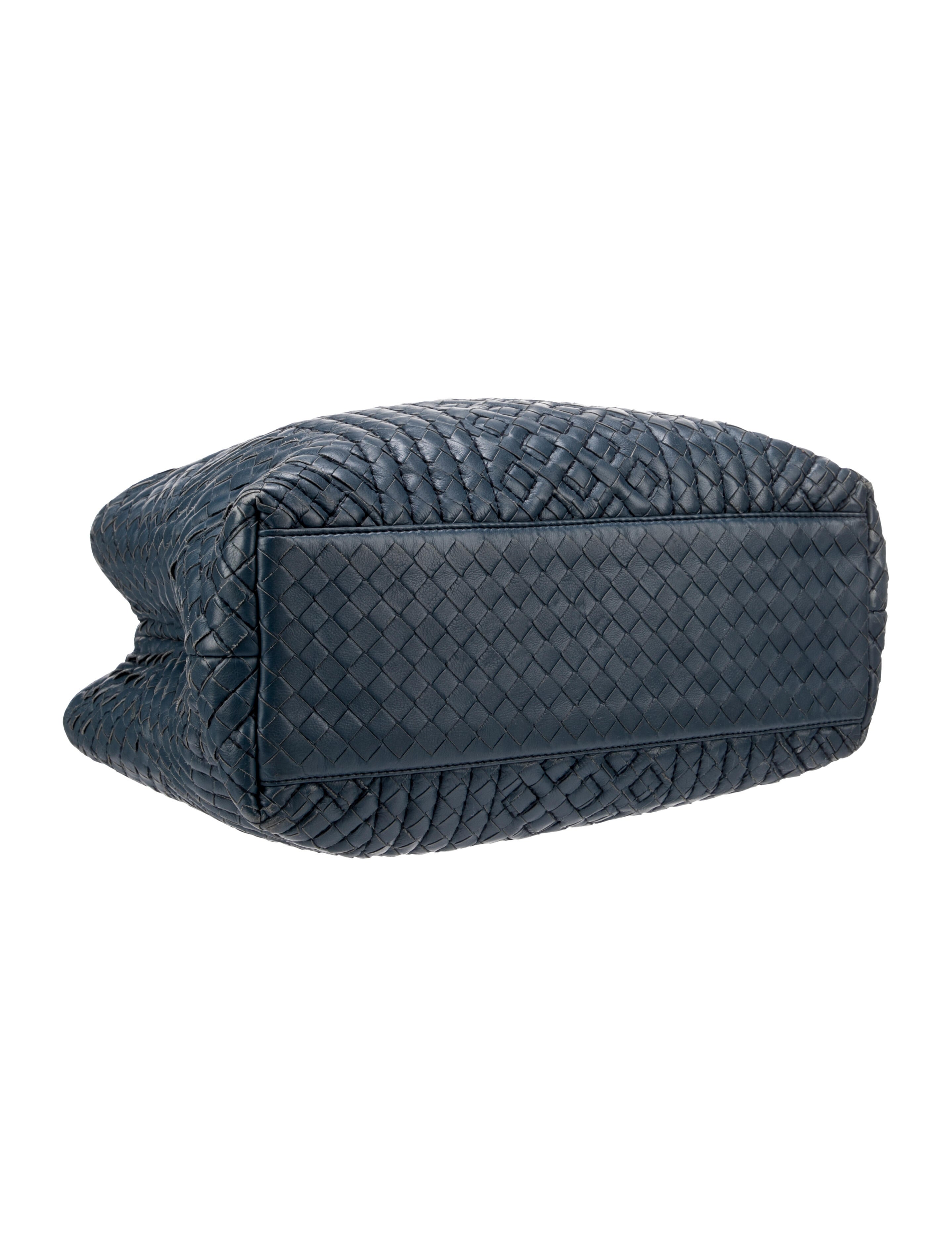 Bottega Veneta Intrecciato Medium Chain Tote - Blue Totes, Handbags ...