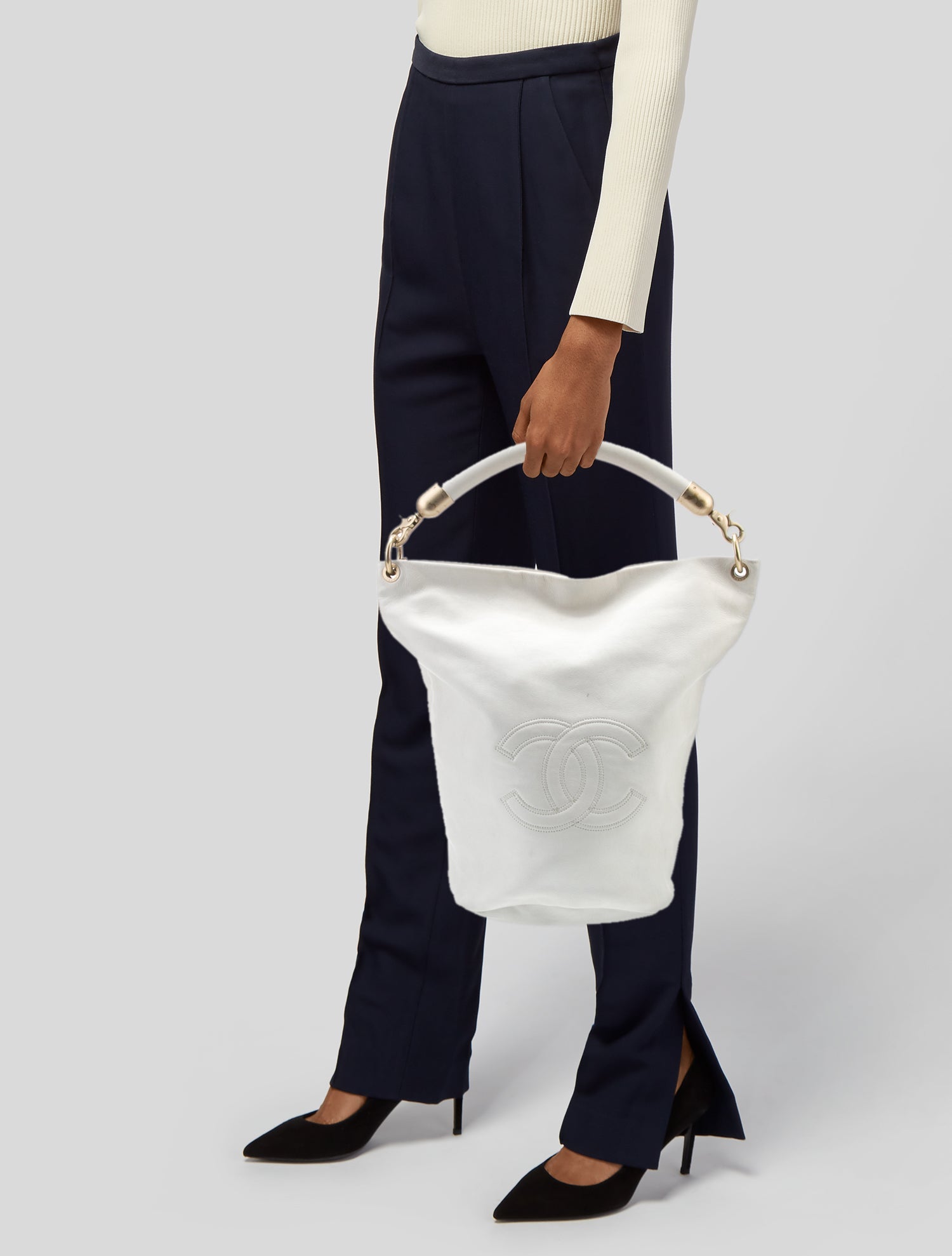 Chanel CC Bucket Hobo - White Bucket Bags, Handbags - CHA1040876 | The ...
