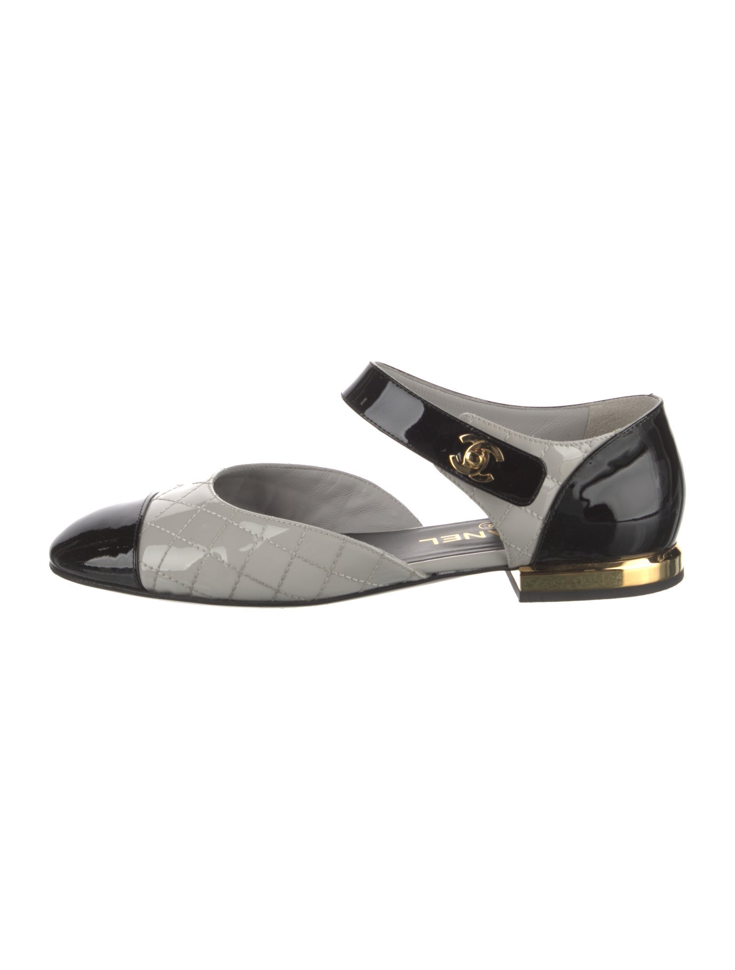 Chanel Interlocking CC Logo Patent Leather Mary Jane Flats - Black ...