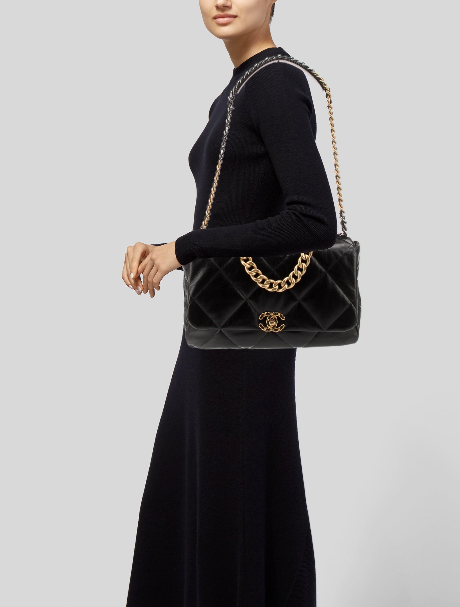 Chanel Maxi 19 Flap Bag - Black Shoulder Bags, Handbags - CHA1144504 ...