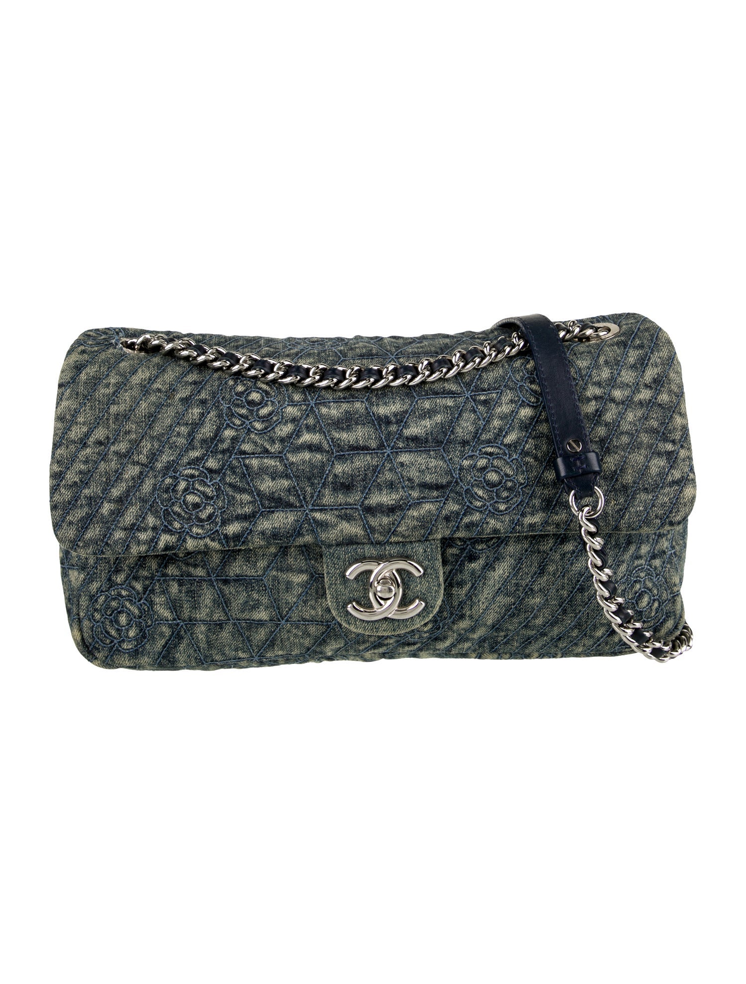 Chanel 2023 Denim Camellia Sweetheart Flap Bag - Blue Shoulder Bags ...