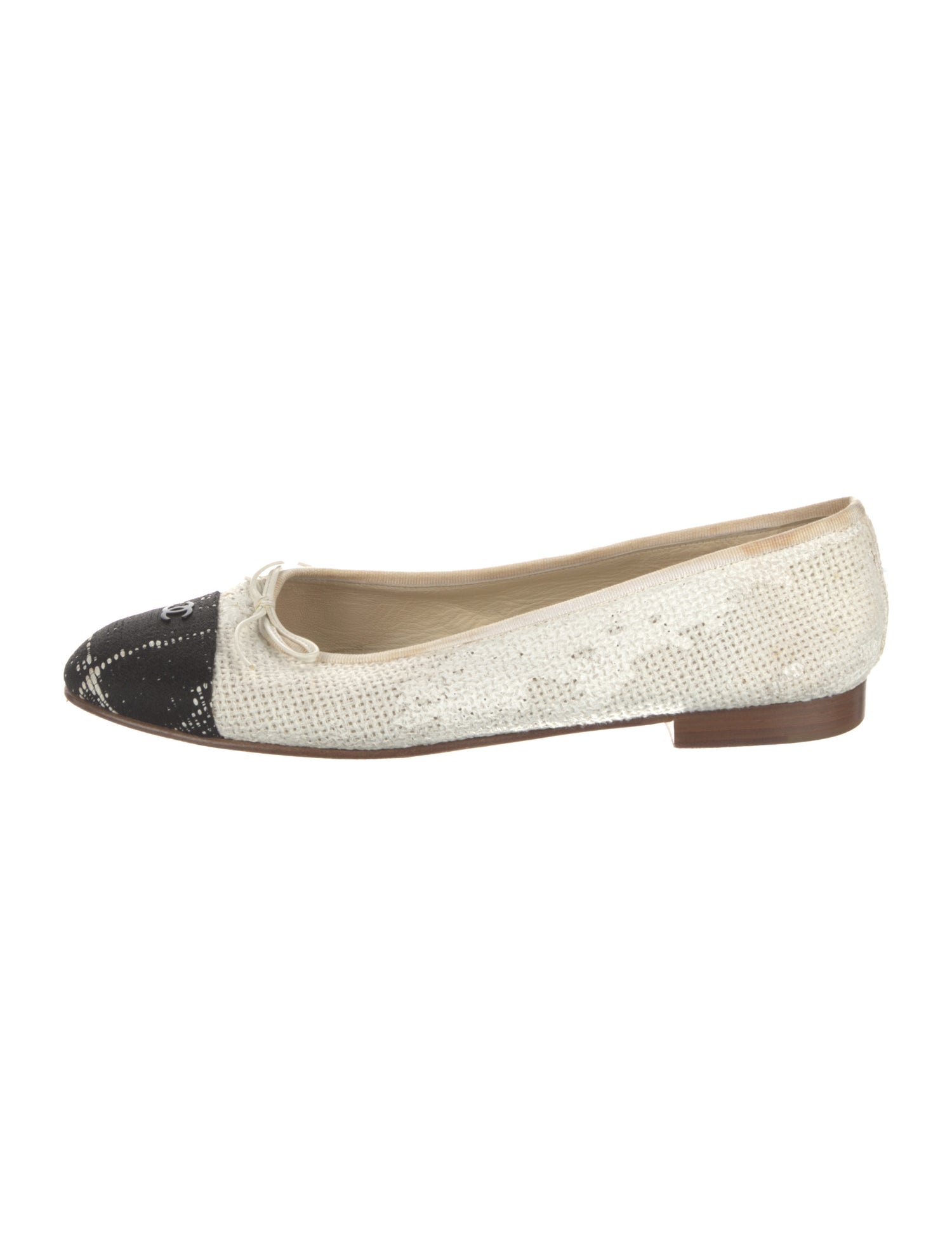 Chanel Colorblock Pattern Ballet Flats - White Flats, Shoes ...
