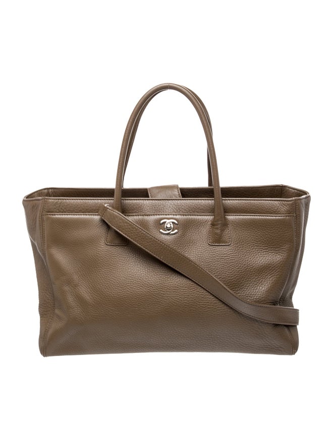 Chanel Cerf On Sale - Up To 90% Off | The RealReal