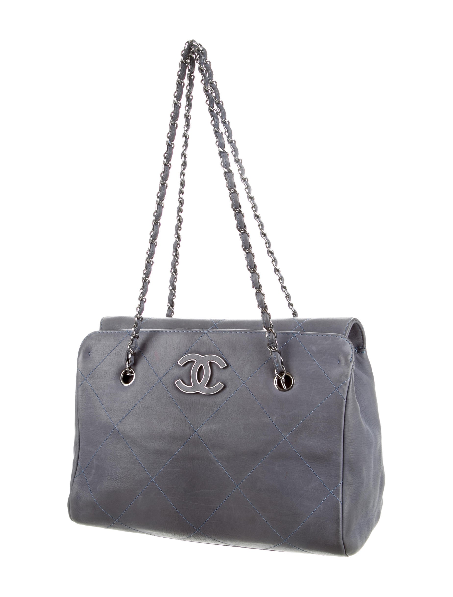 Chanel Hampton CC Bag - Handbags - CHA132555 | The RealReal