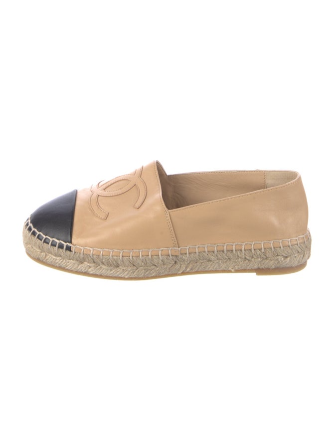 Chanel Interlocking CC Logo Leather Espadrilles - Neutrals Flats, Shoes ...