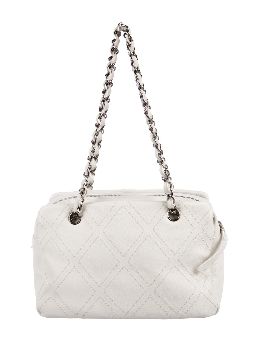 Chanel Diamond Stitch Shoulder Bag - Handbags - CHA321377 | The RealReal