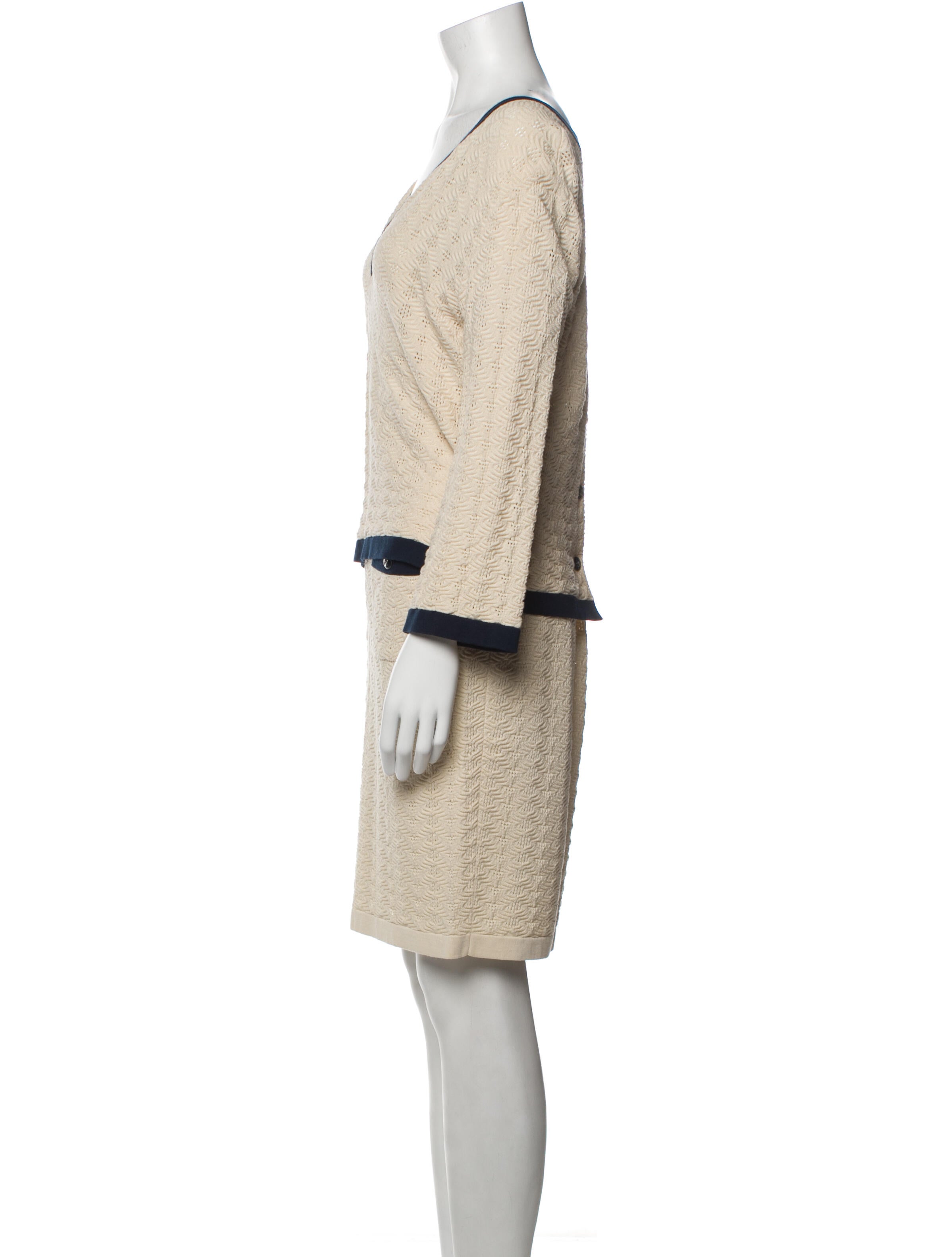 Chanel 2016 Cashmere Cardigan Set w/ Tags - Suits and Sets, Clothing ...