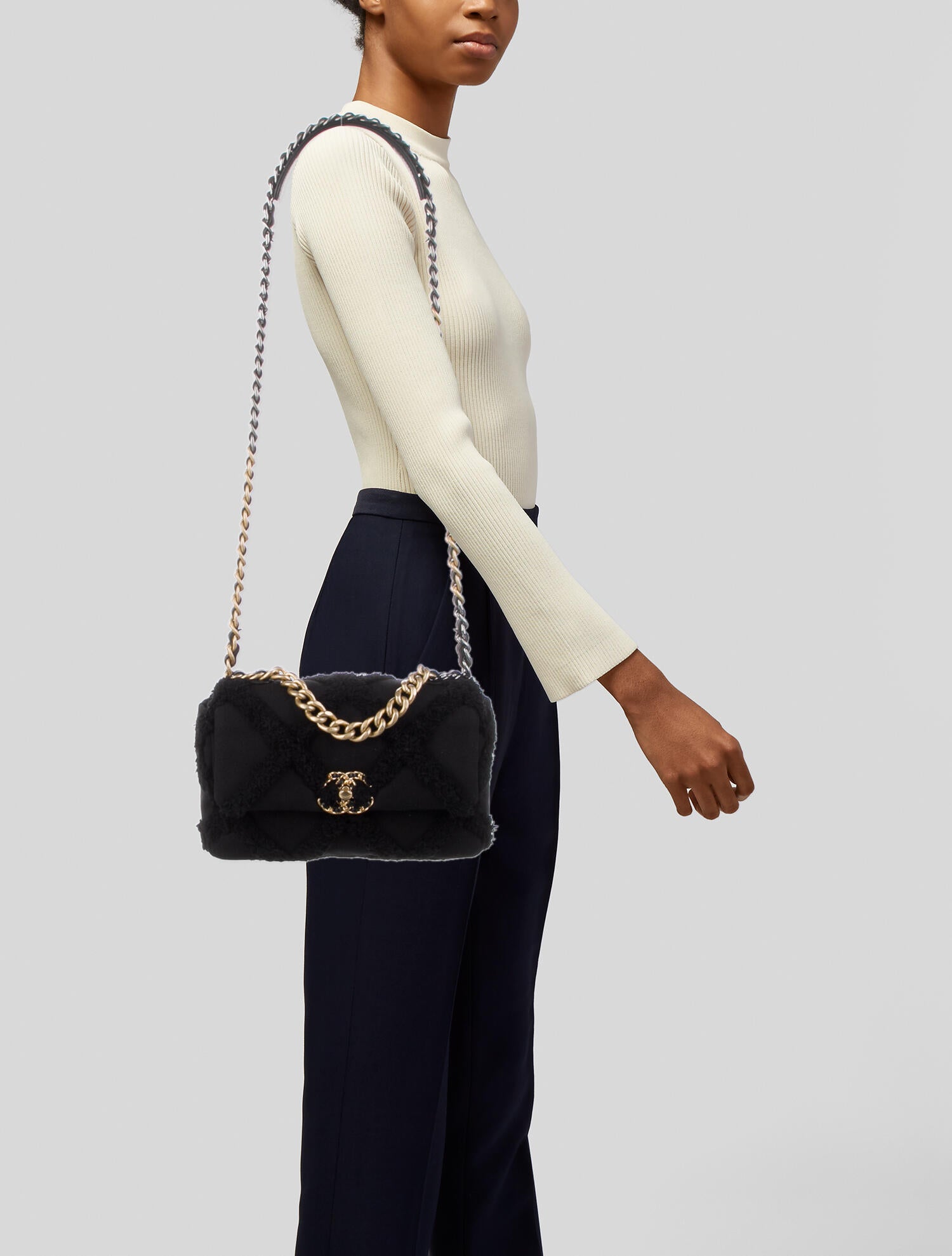 Chanel 2021 Medium Quilted Canvas 19 Flap Bag - Black Shoulder Bags ...