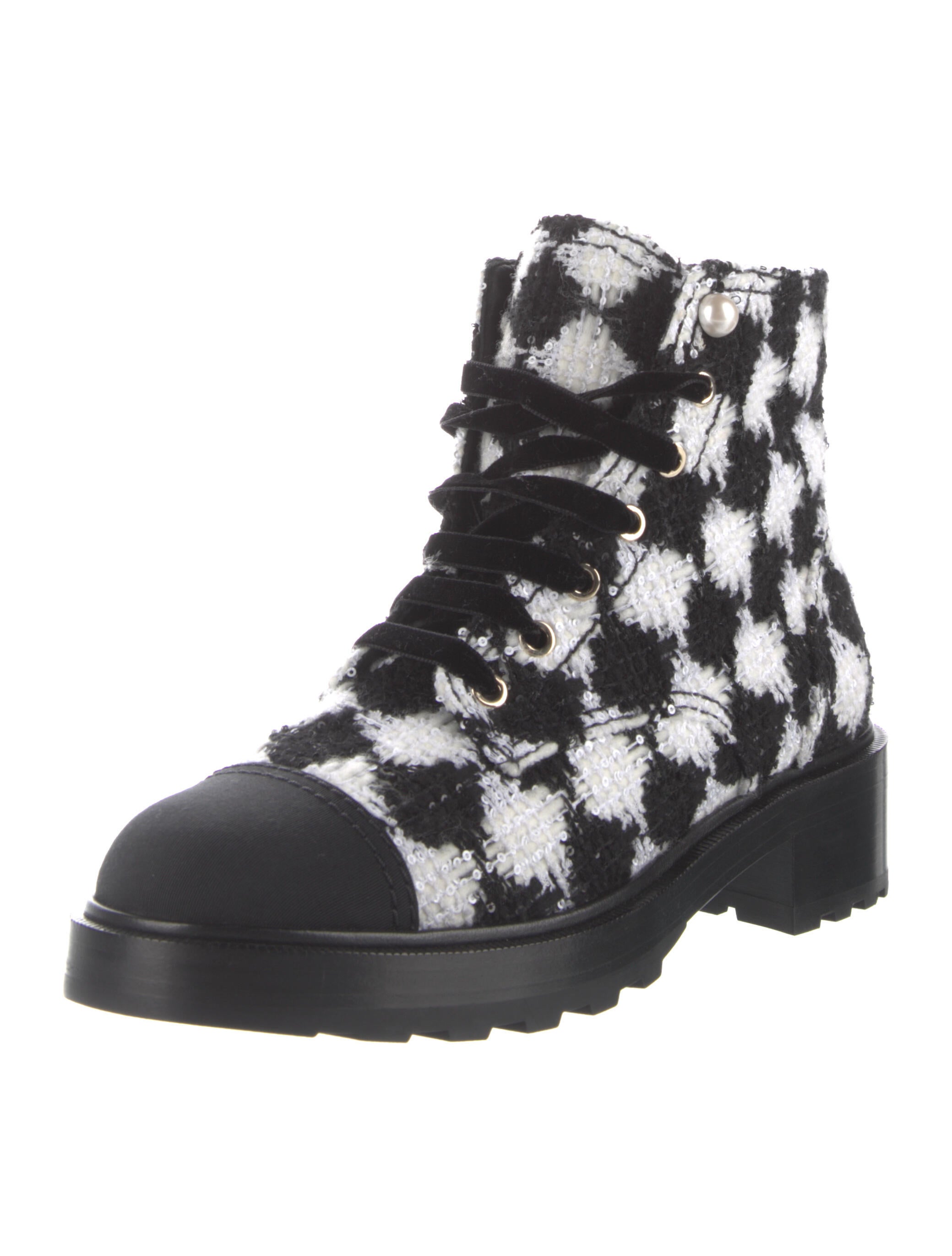 Chanel 2021 Interlocking CC Logo Combat Boots - Black Boots, Shoes ...