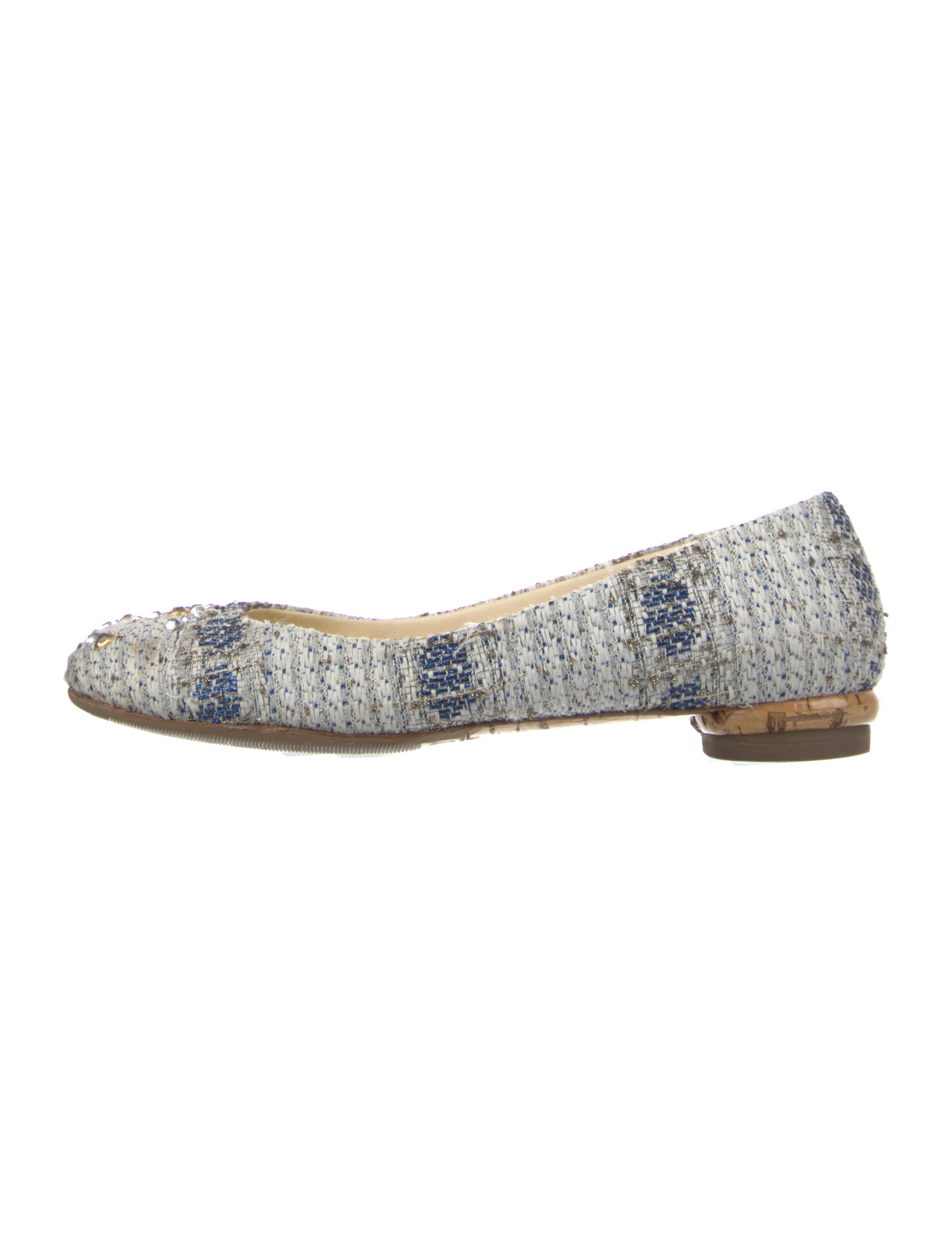 Chanel Interlocking CC Logo Canvas Flats - Blue Flats, Shoes ...