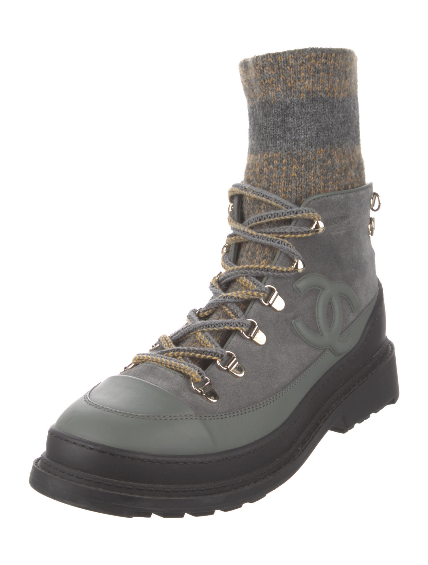 Chanel 2022 Interlocking CC Logo Combat Boots - Black Boots, Shoes ...