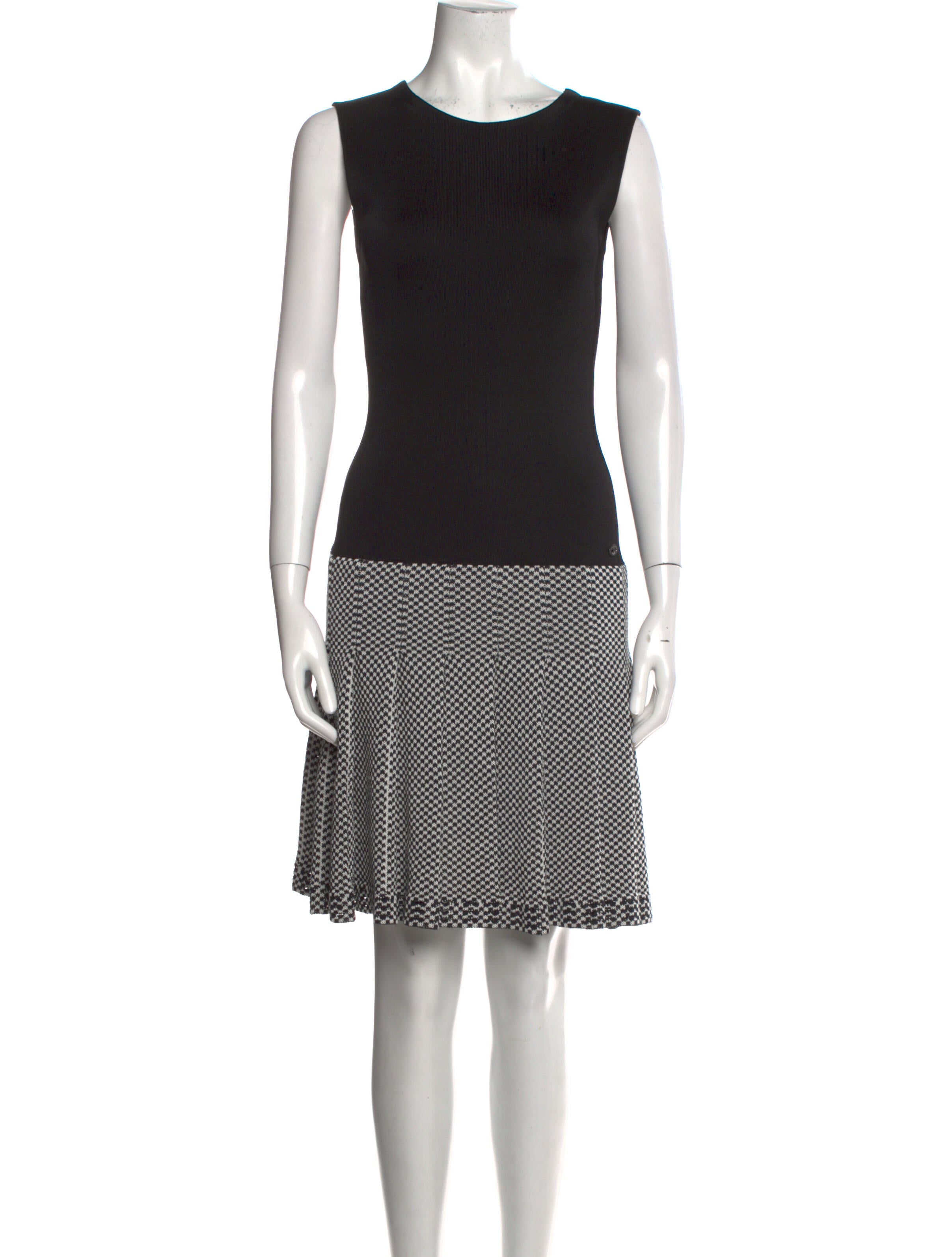 Chanel Chain-Link-Trimmed T-Shirt Dress - Black Dresses, Clothing ...