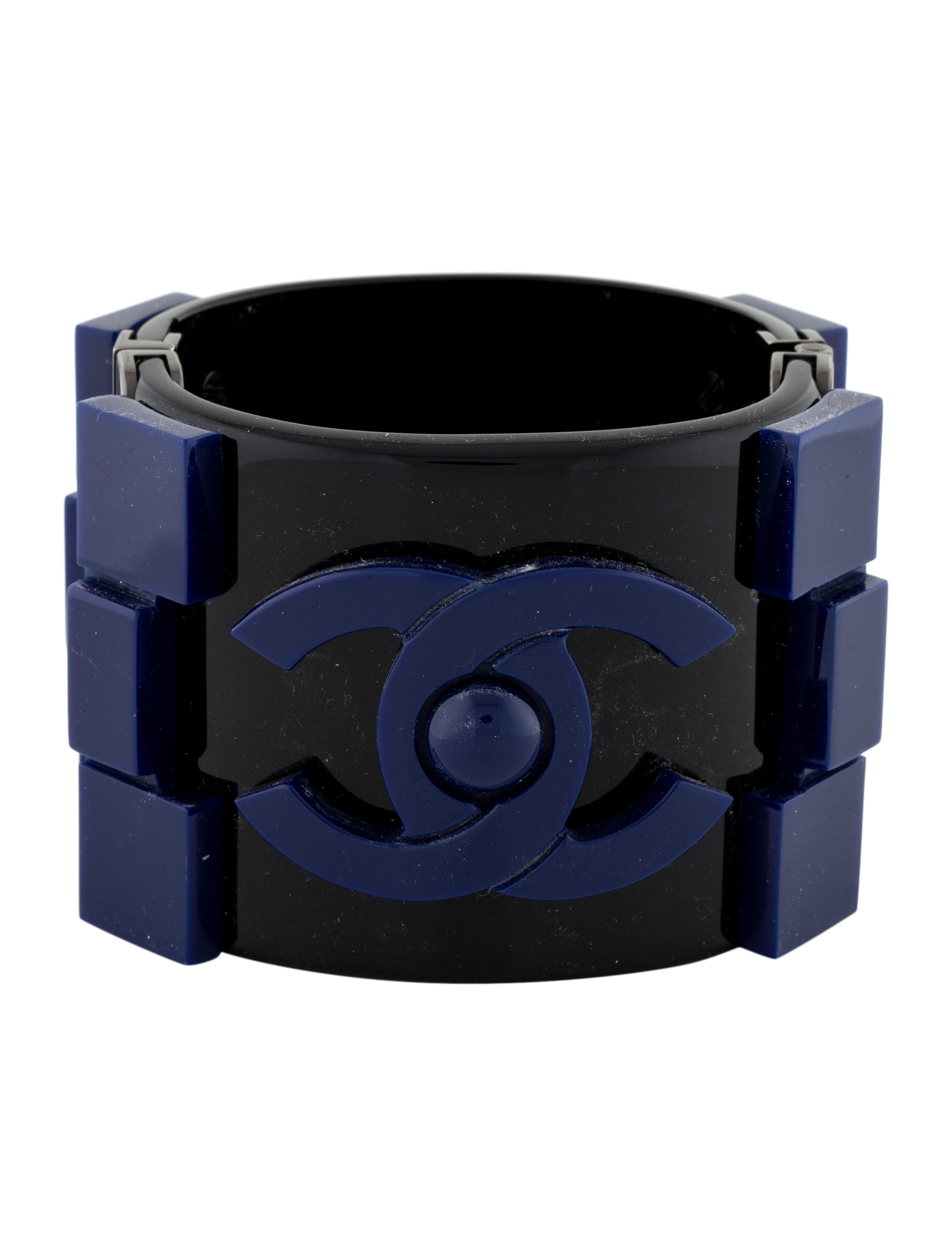 Chanel Gripoix Metal Cuff - CHA35963 | The RealReal