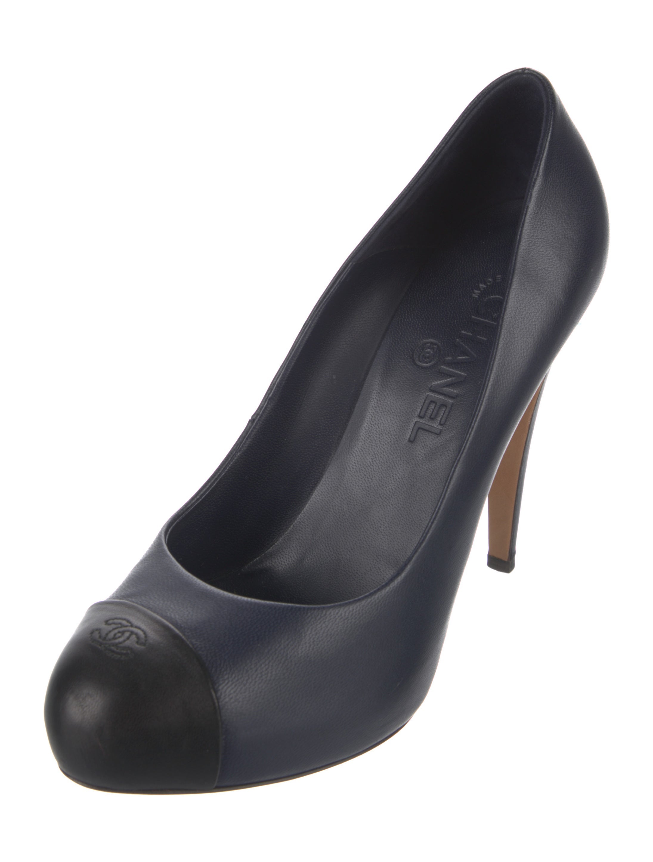 Chanel Quilted Cap-Toe Pumps - Blue Pumps, Shoes - CHA98409 | The RealReal