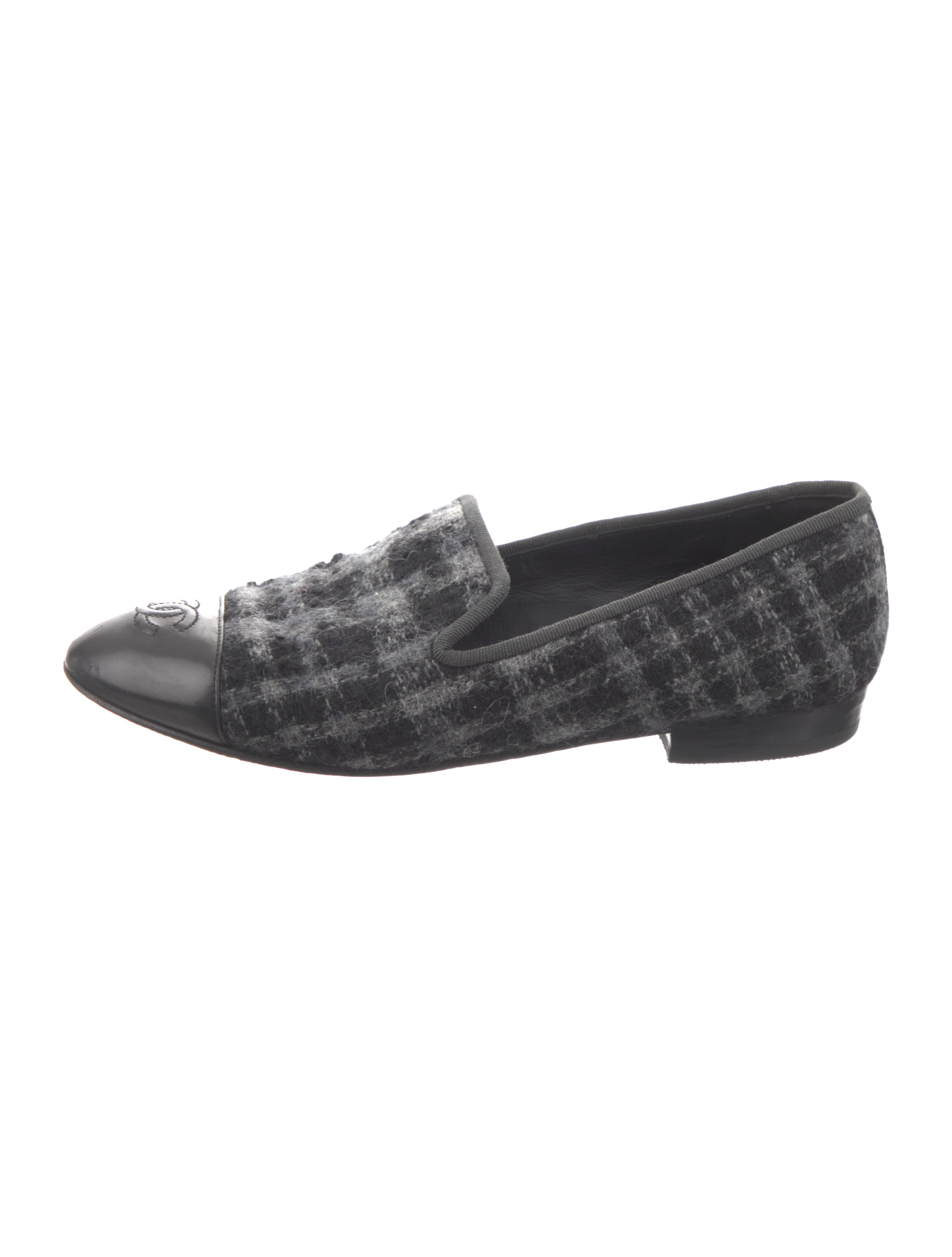 Chanel Flannel Cap-Toe Flats - Grey Flats, Shoes - CHA191897 | The RealReal