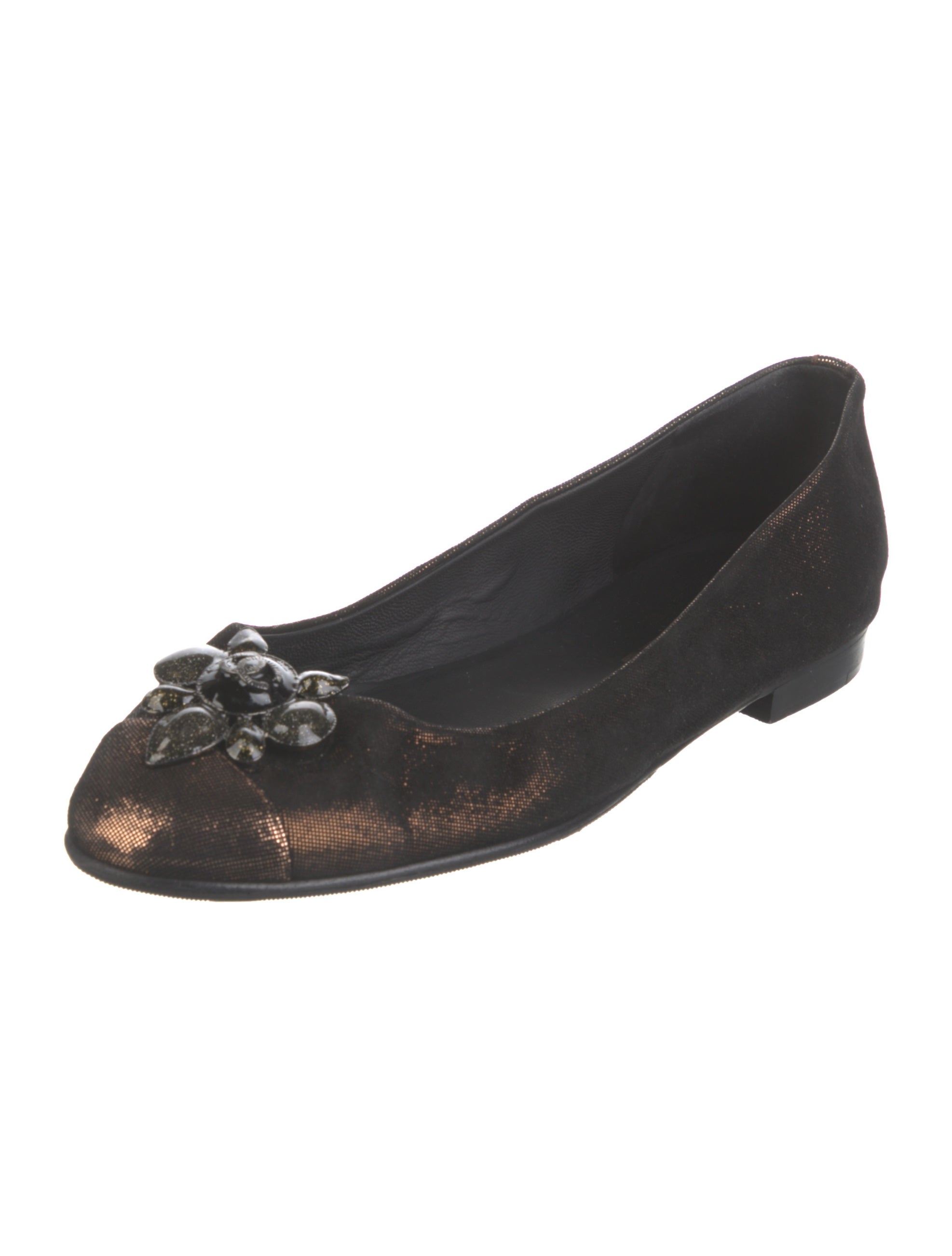 Chanel Leather Cap-Toe Flats - Black Flats, Shoes - CHA98547 | The RealReal