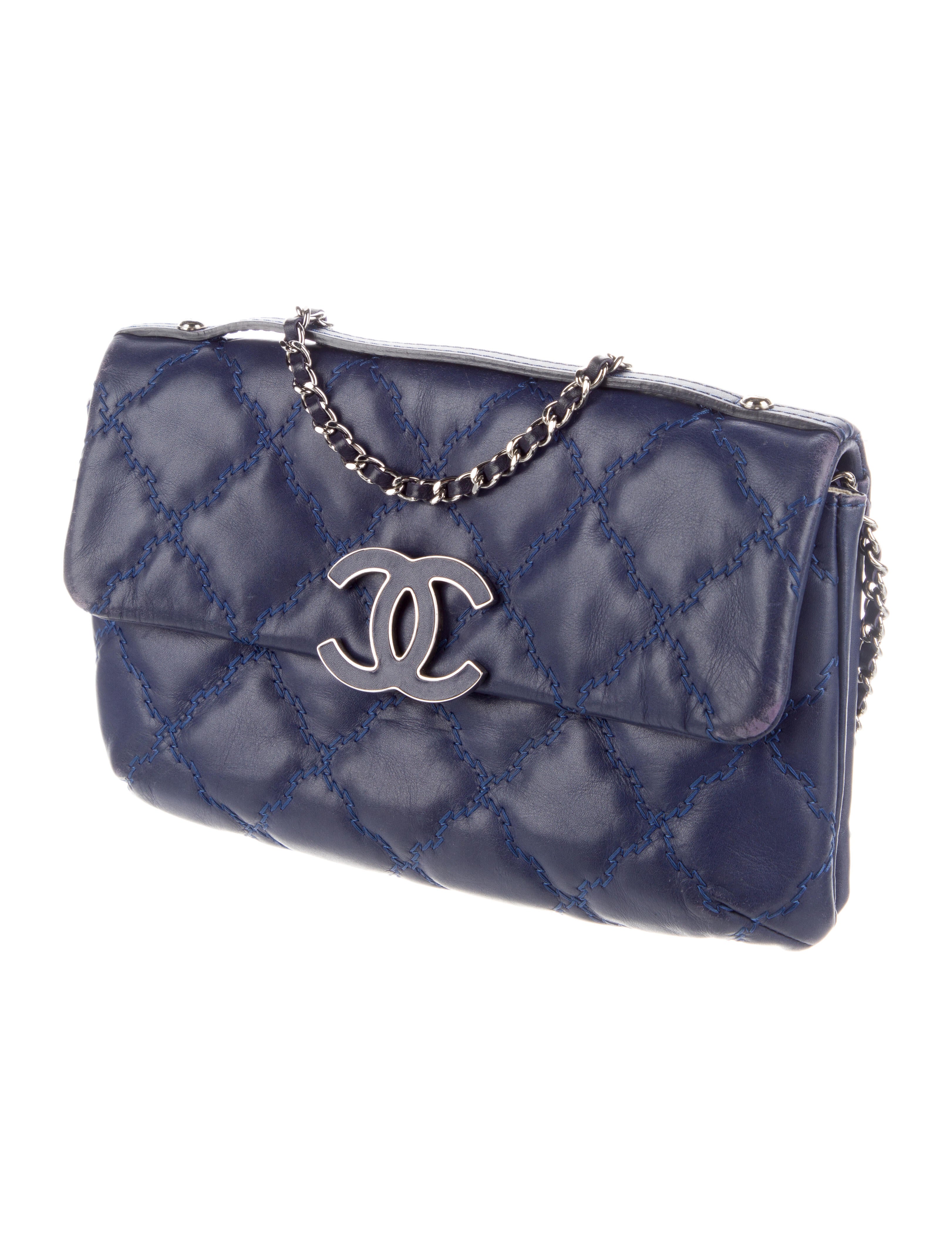 Chanel Mini Hamptons CC Flap Bag - Blue Crossbody Bags, Handbags ...