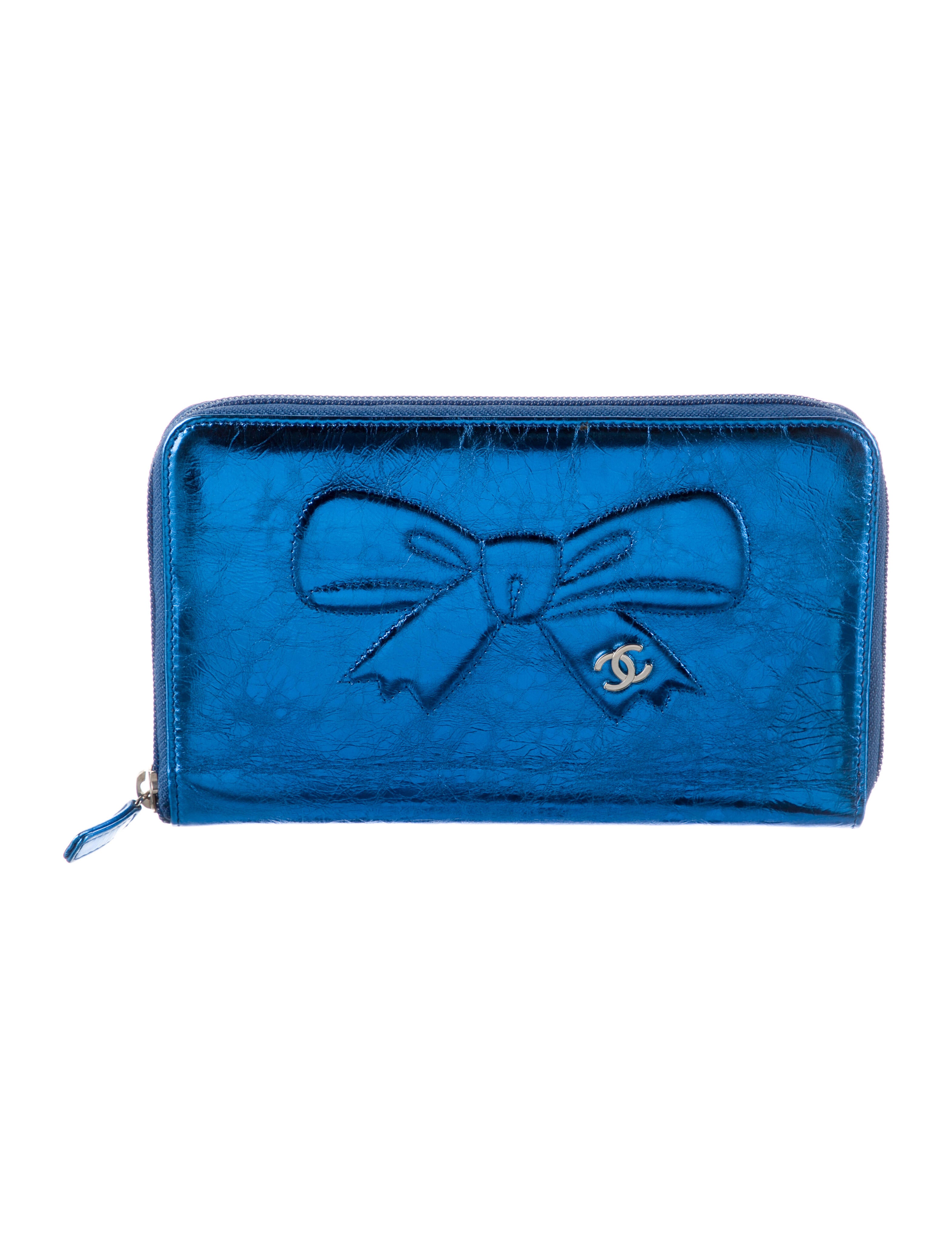 Chanel Vintage 2008-2009 Continental Wallet - Blue Wallets, Accessories ...