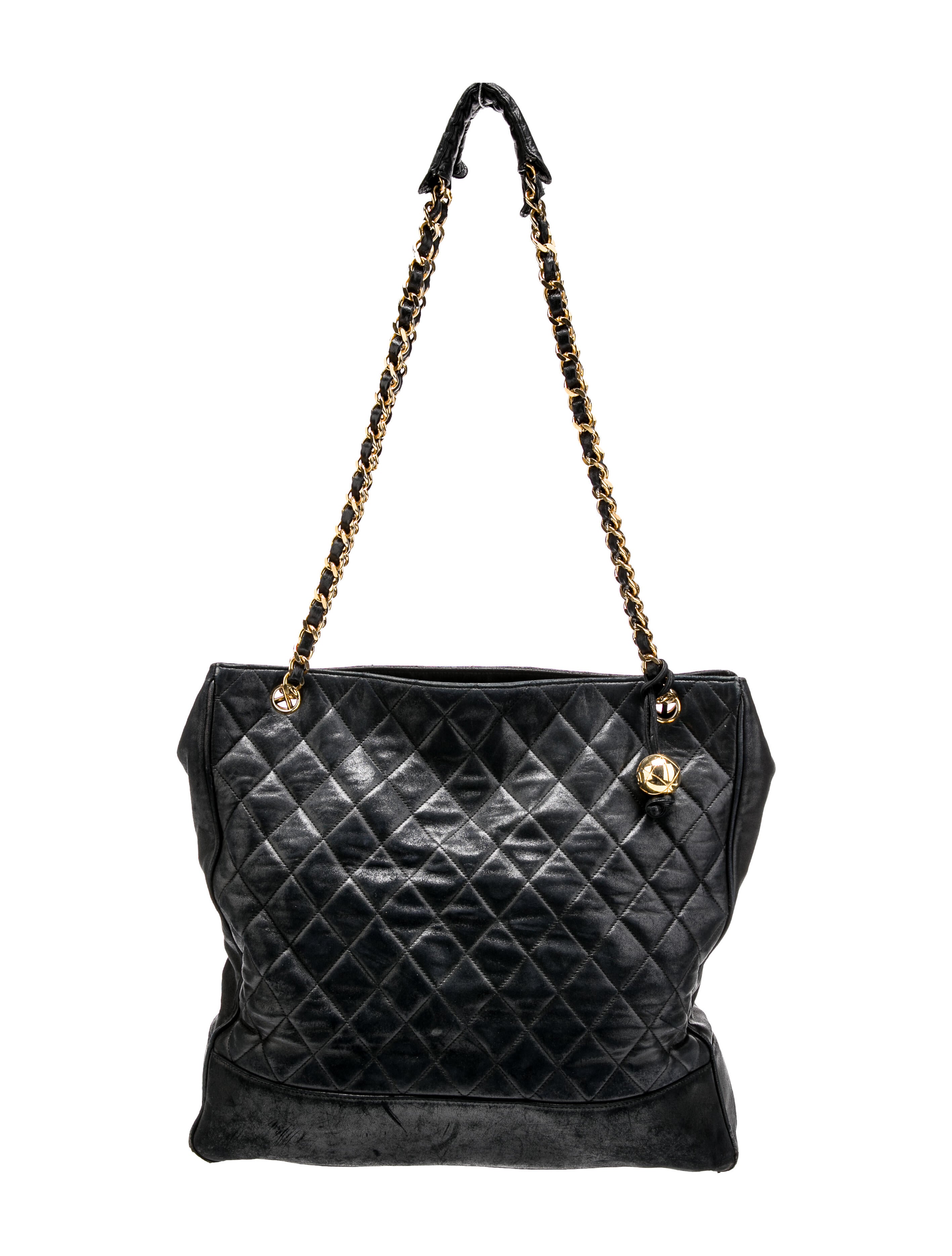 Chanel Quilted CC Tote - Shoulder Bags, Handbags | The RealReal