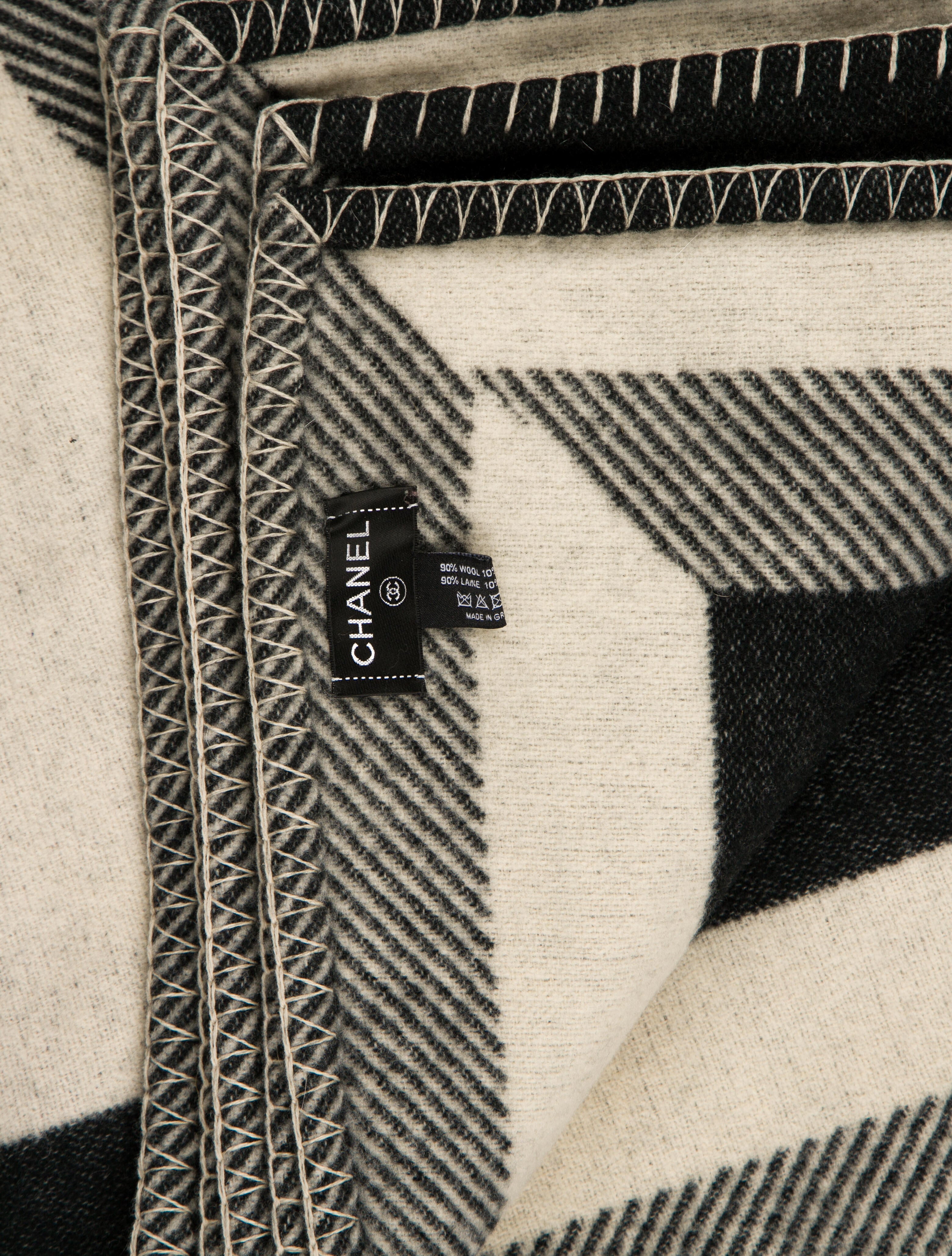 Christian Dior Oblique Cashmere-Blend Throw Blanket - Blue Throws ...