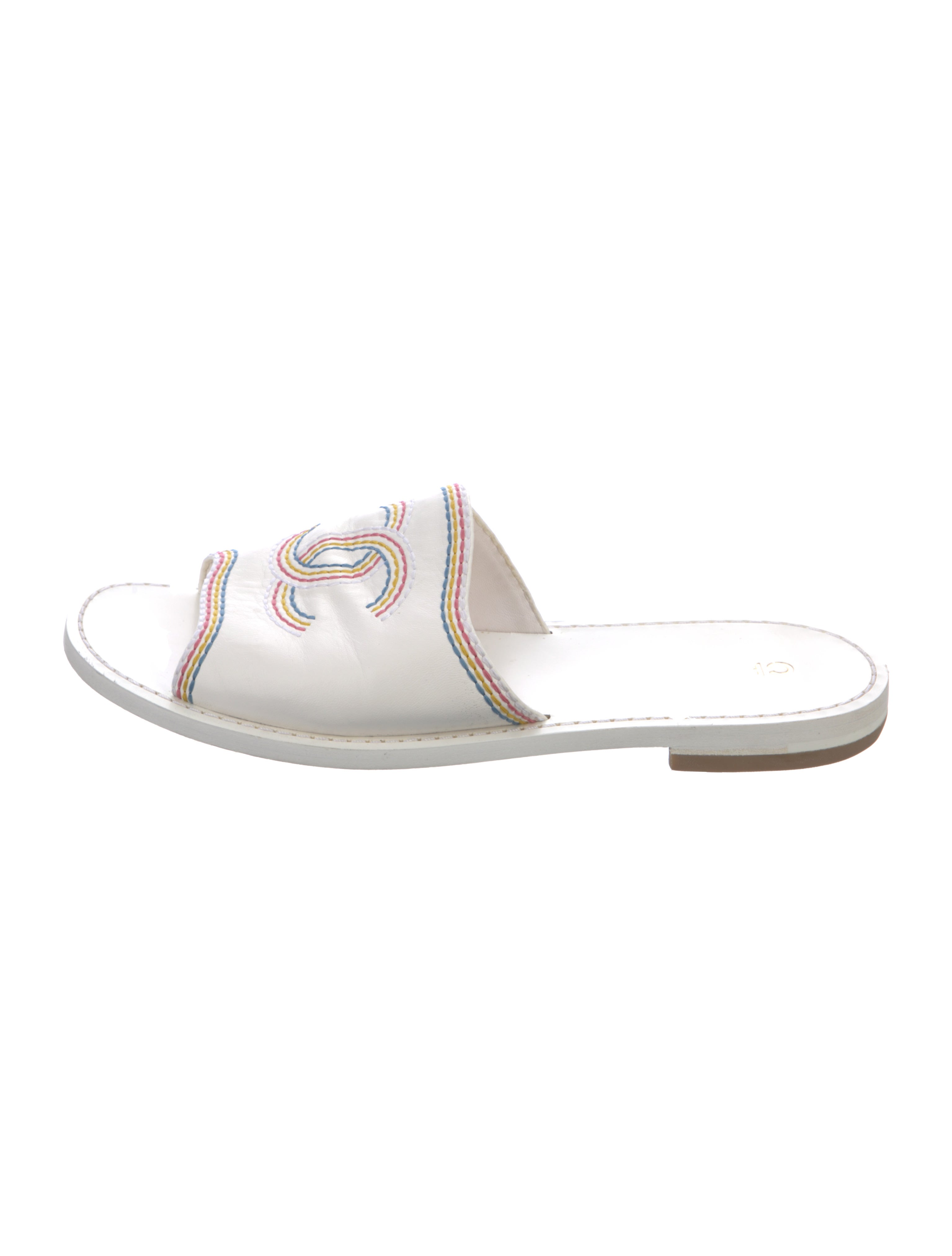 Chanel 2021 Interlocking CC Logo Slides - White Sandals, Shoes ...