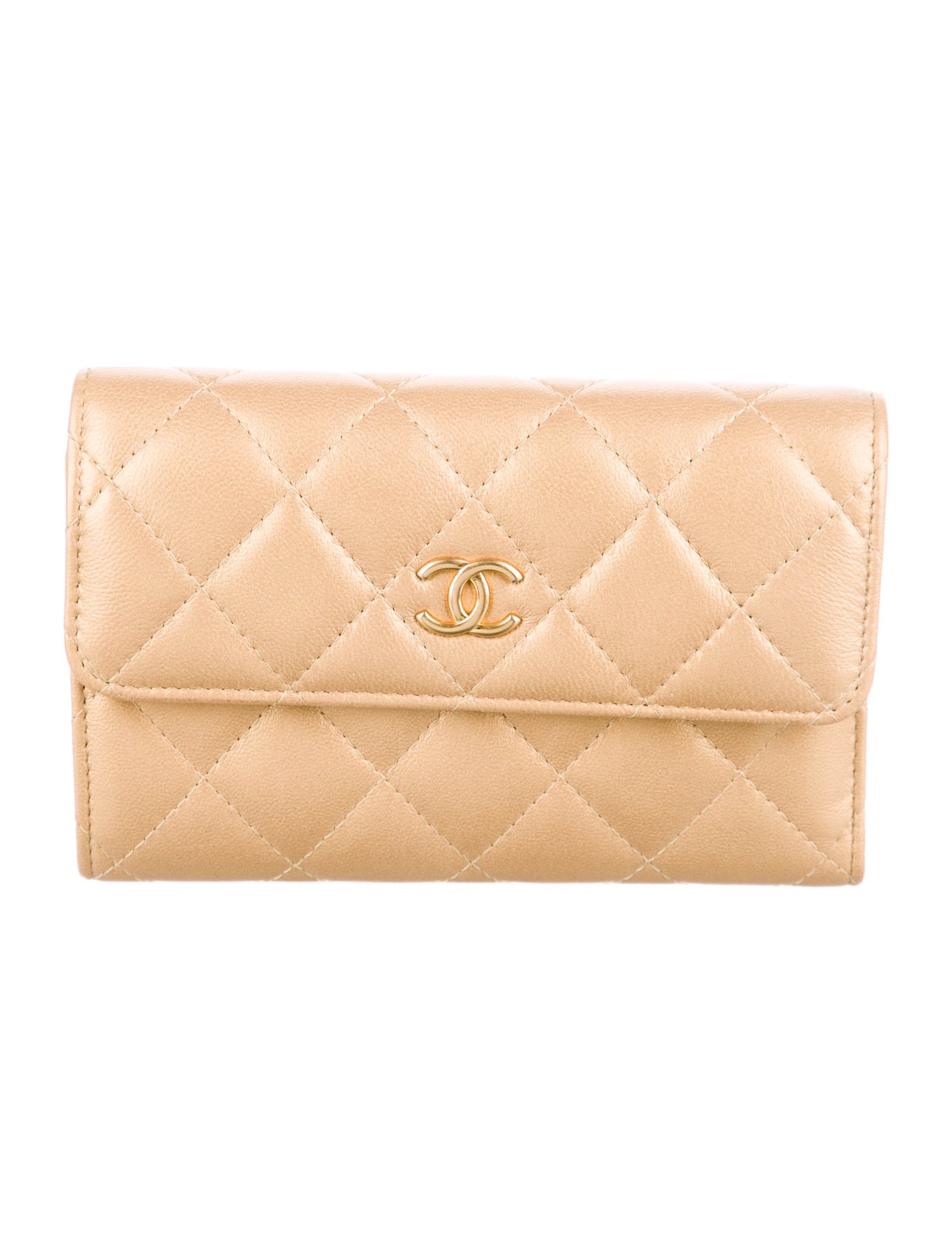 Chanel 2019 Interlocking CC Logo Trifold Wallet - Gold Wallets ...