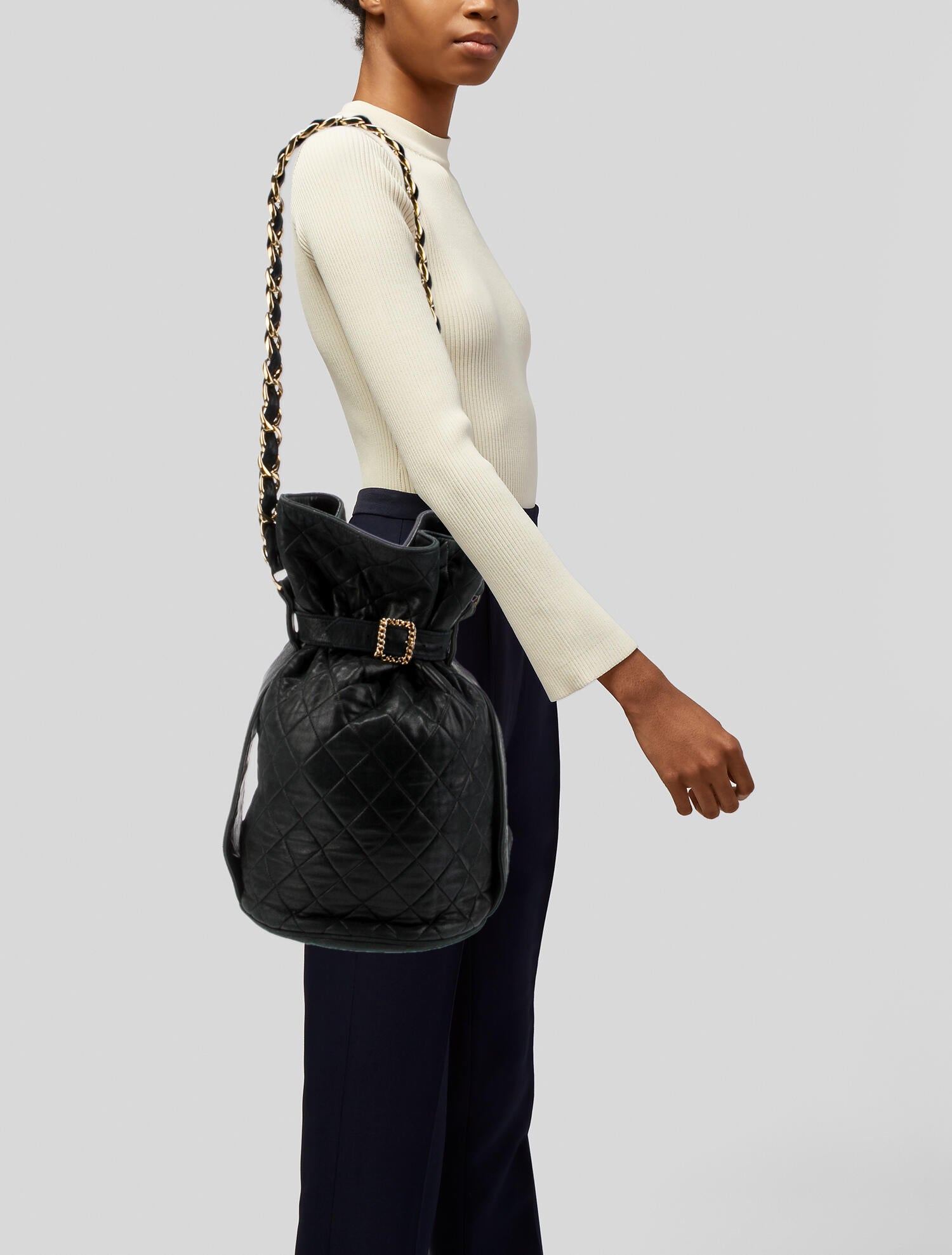 Chanel Vintage Bucket Bag - Black Crossbody Bags, Handbags - CHA979333 ...