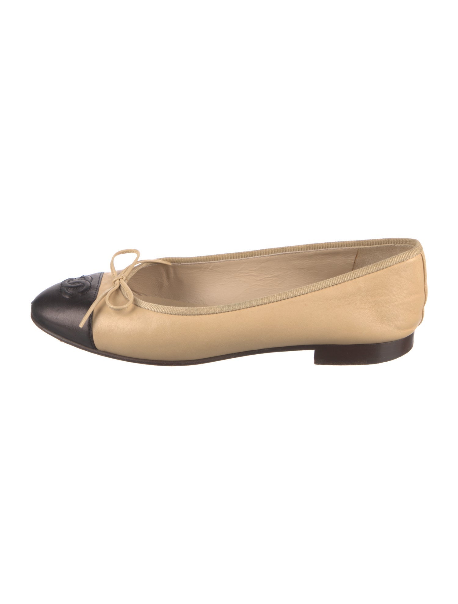 Chanel Leather Colorblock Pattern Ballet Flats - Neutrals Flats, Shoes ...