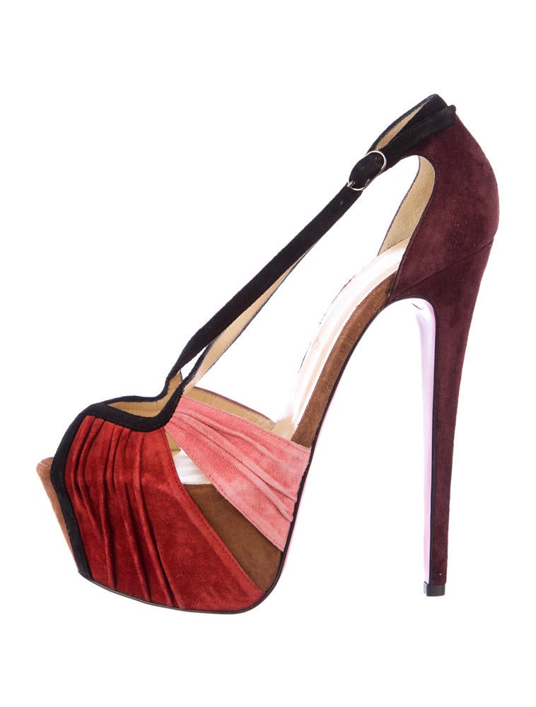 Christian Louboutin Divinoche Pumps - Shoes - CHT23970 | The RealReal