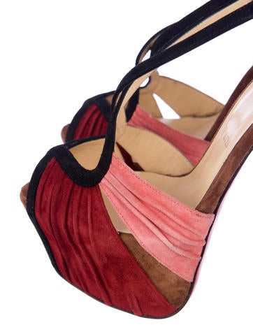 Christian Louboutin Divinoche 160 Pumps - Shoes - CHT28445 | The RealReal