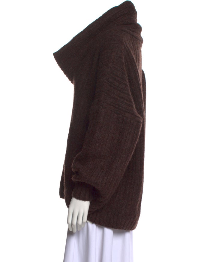 Source Unknown | The RealReal