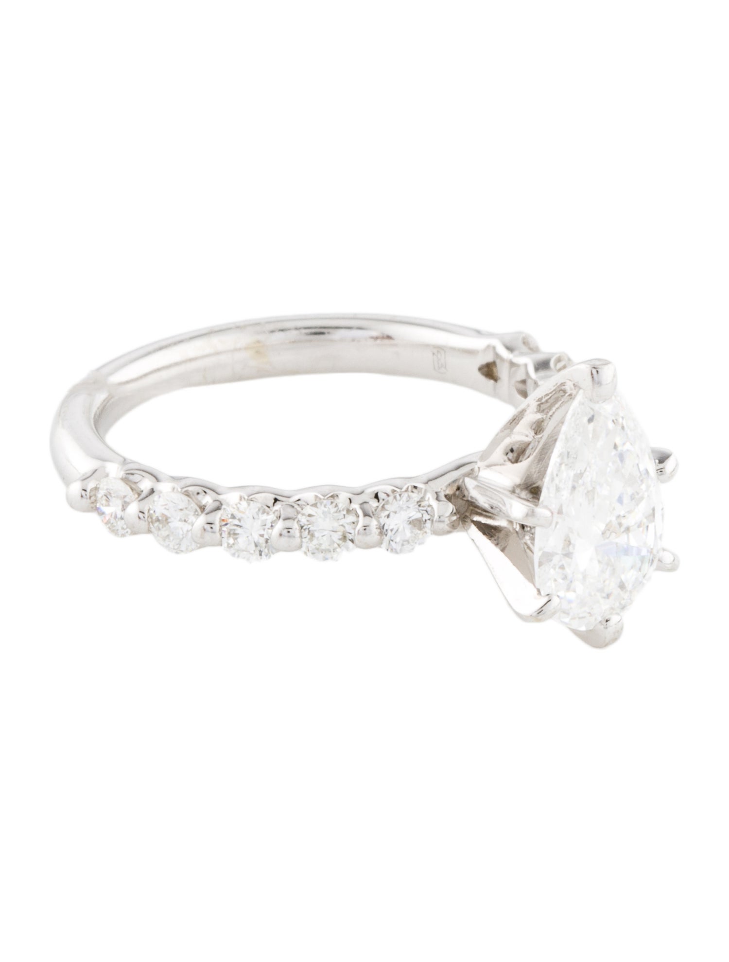 Engagement Ring Blue Nile 1.00ct Lab-Grown Diamond Engagement Ring ...