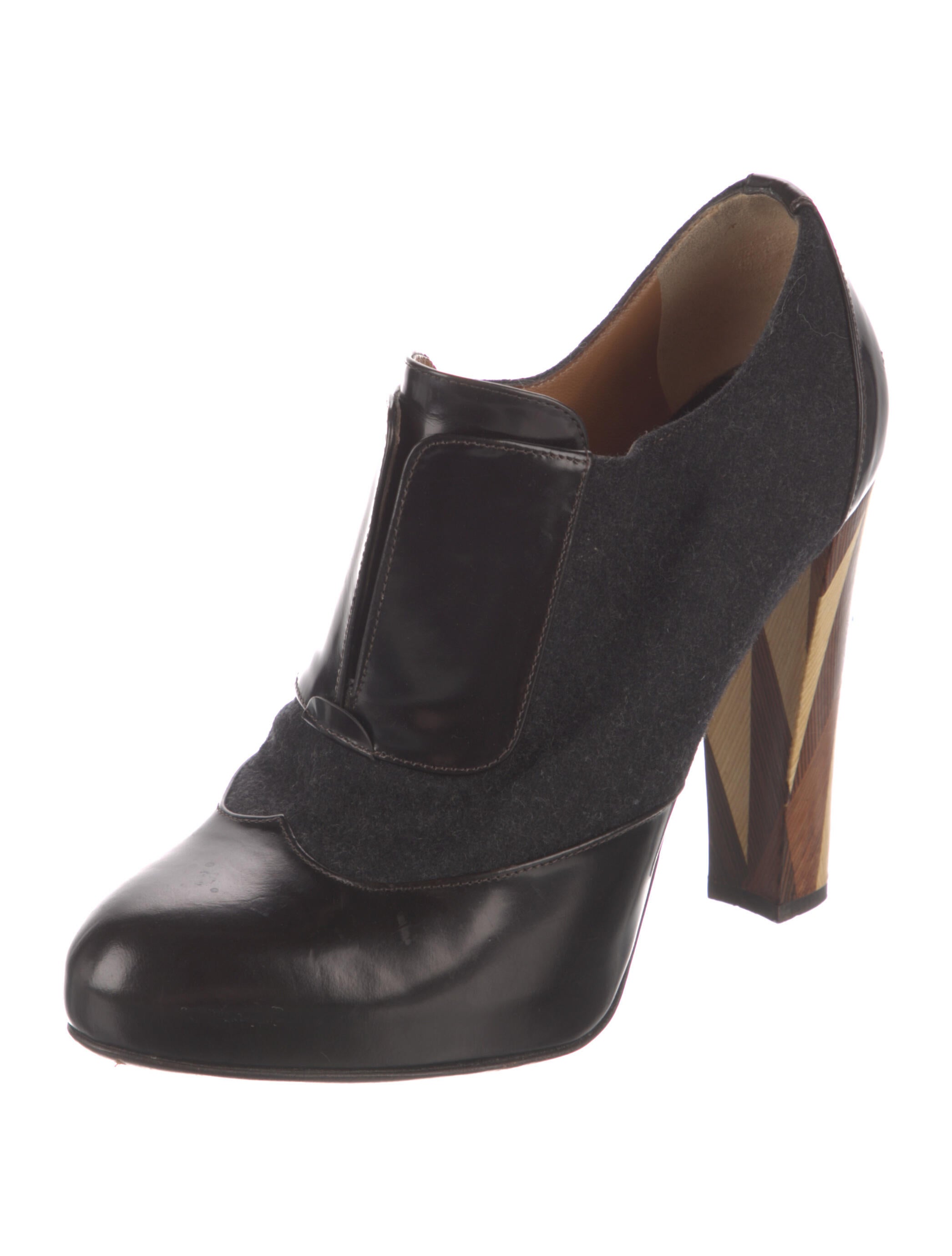 Fendi Raffia Platform Pumps - Black Pumps, Shoes - FEN56336 | The RealReal