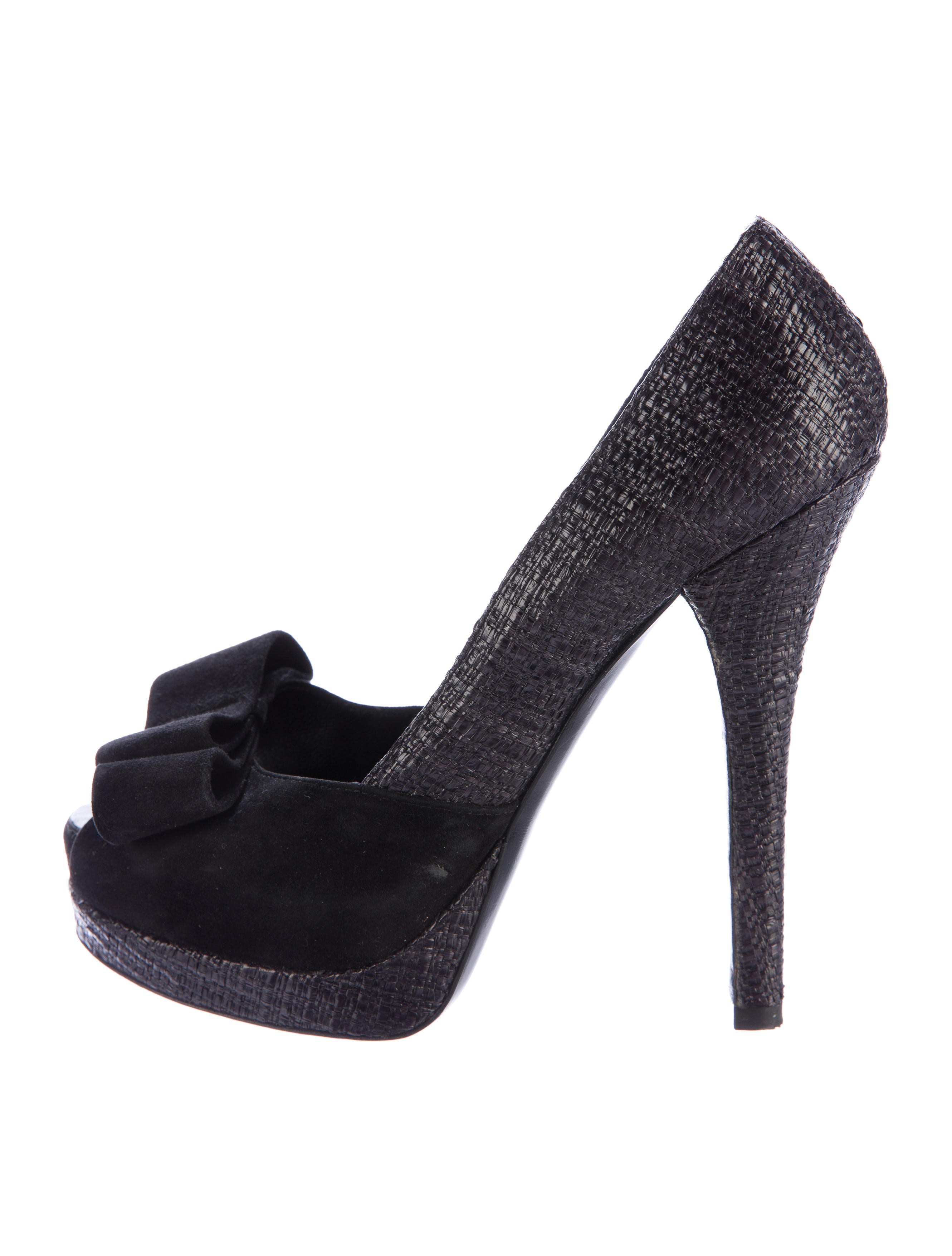 Fendi Raffia Platform Pumps - Black Pumps, Shoes - FEN56336 | The RealReal