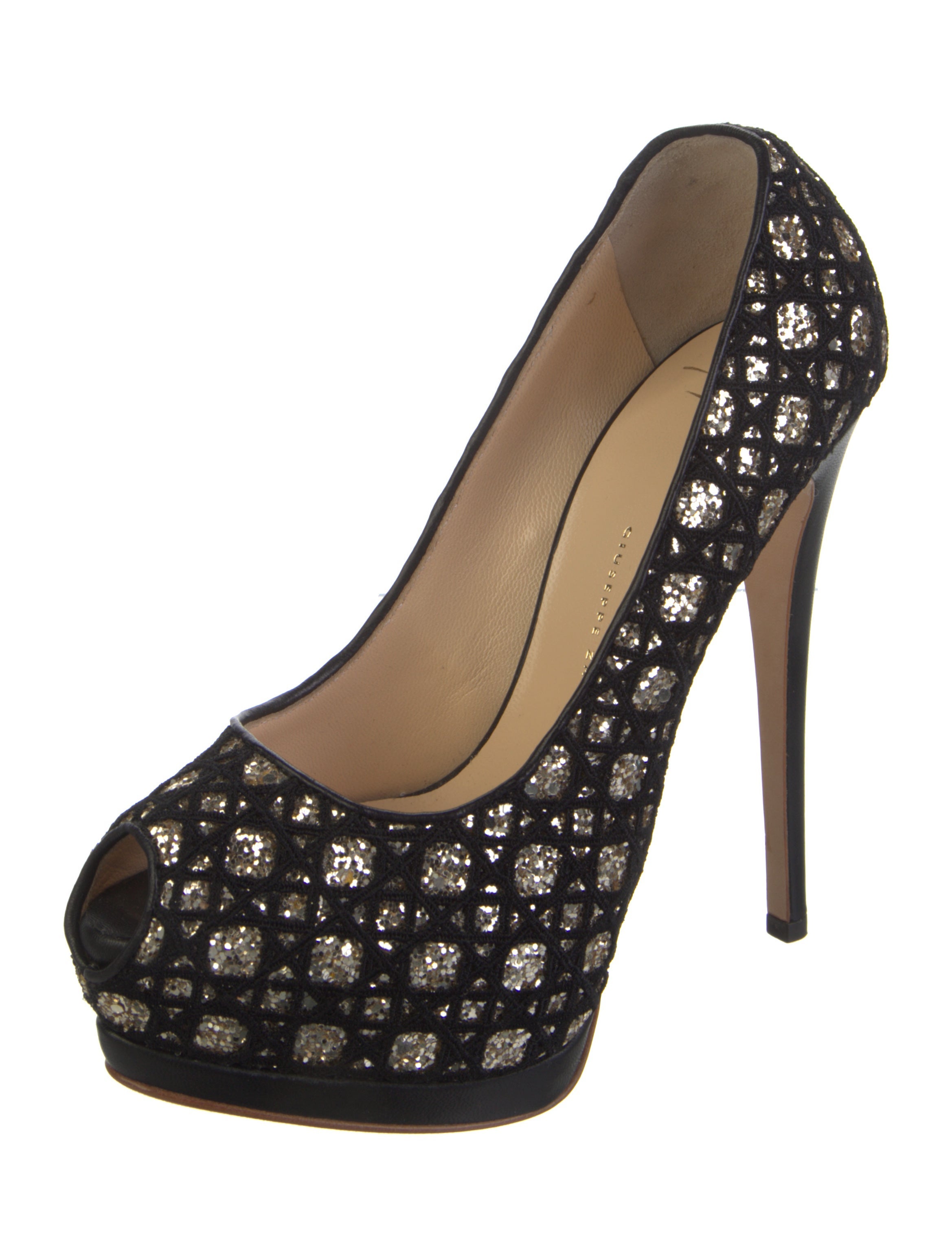 Giuseppe Zanotti Pumps - Black Pumps, Shoes - GIU24503 | The RealReal