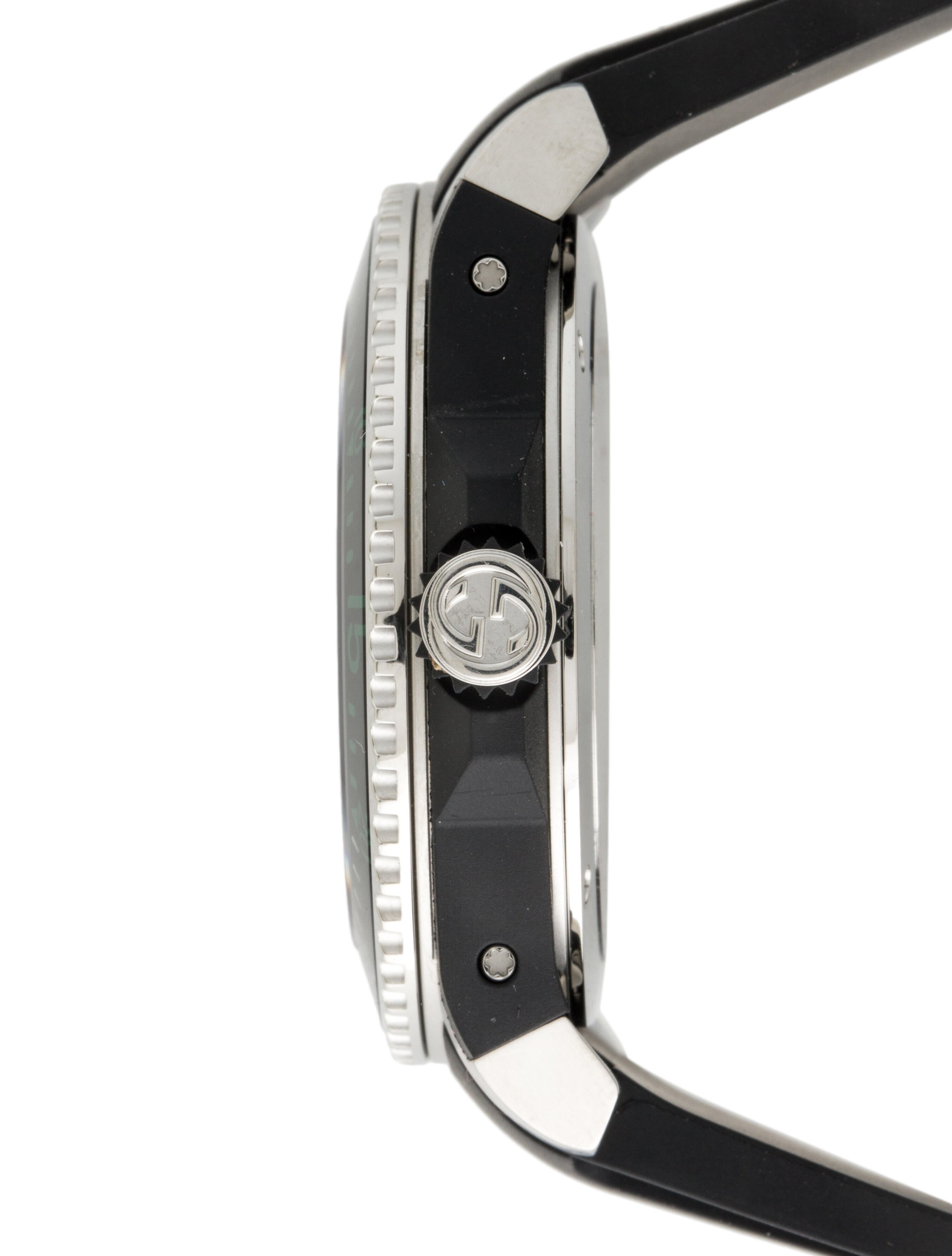 Gucci Dive Watch - 136.3 // YA136318 | The RealReal