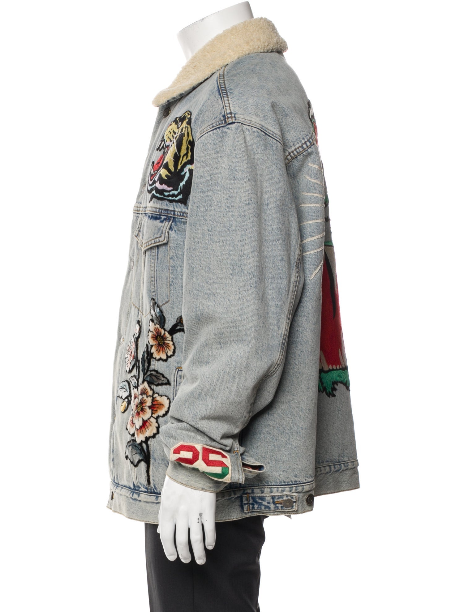 Gucci Tiger Head Accent Graphic Print Denim Jacket - Blue Outerwear ...
