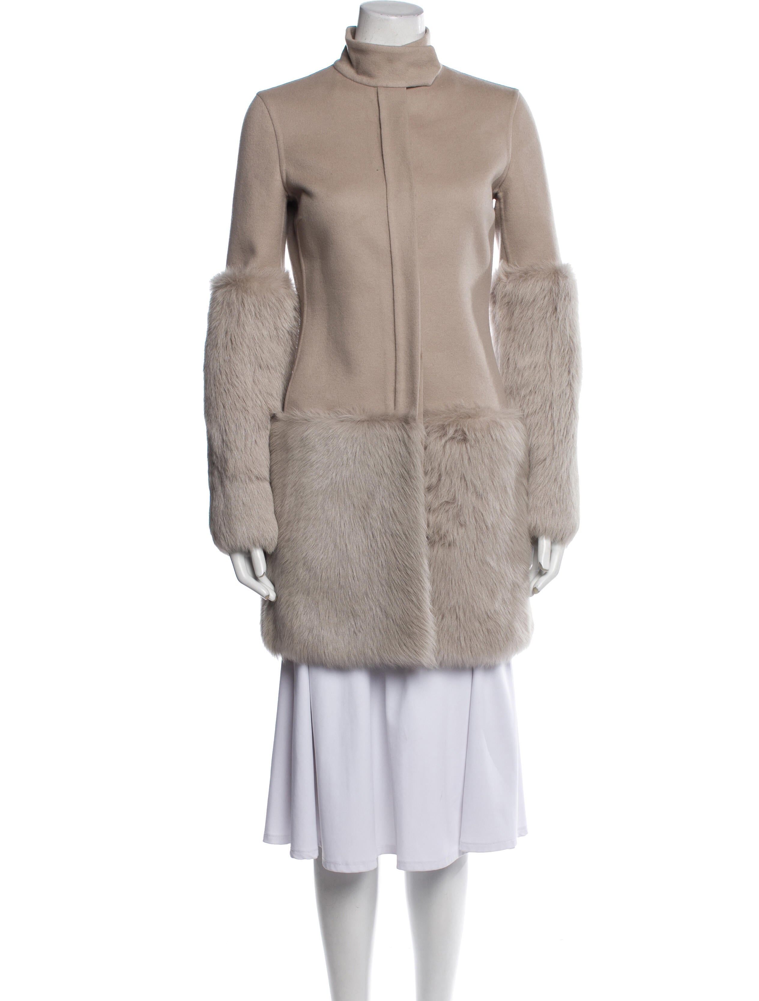 Halston Fur Coat - Neutrals Coats, Clothing - HAL33267 | The RealReal