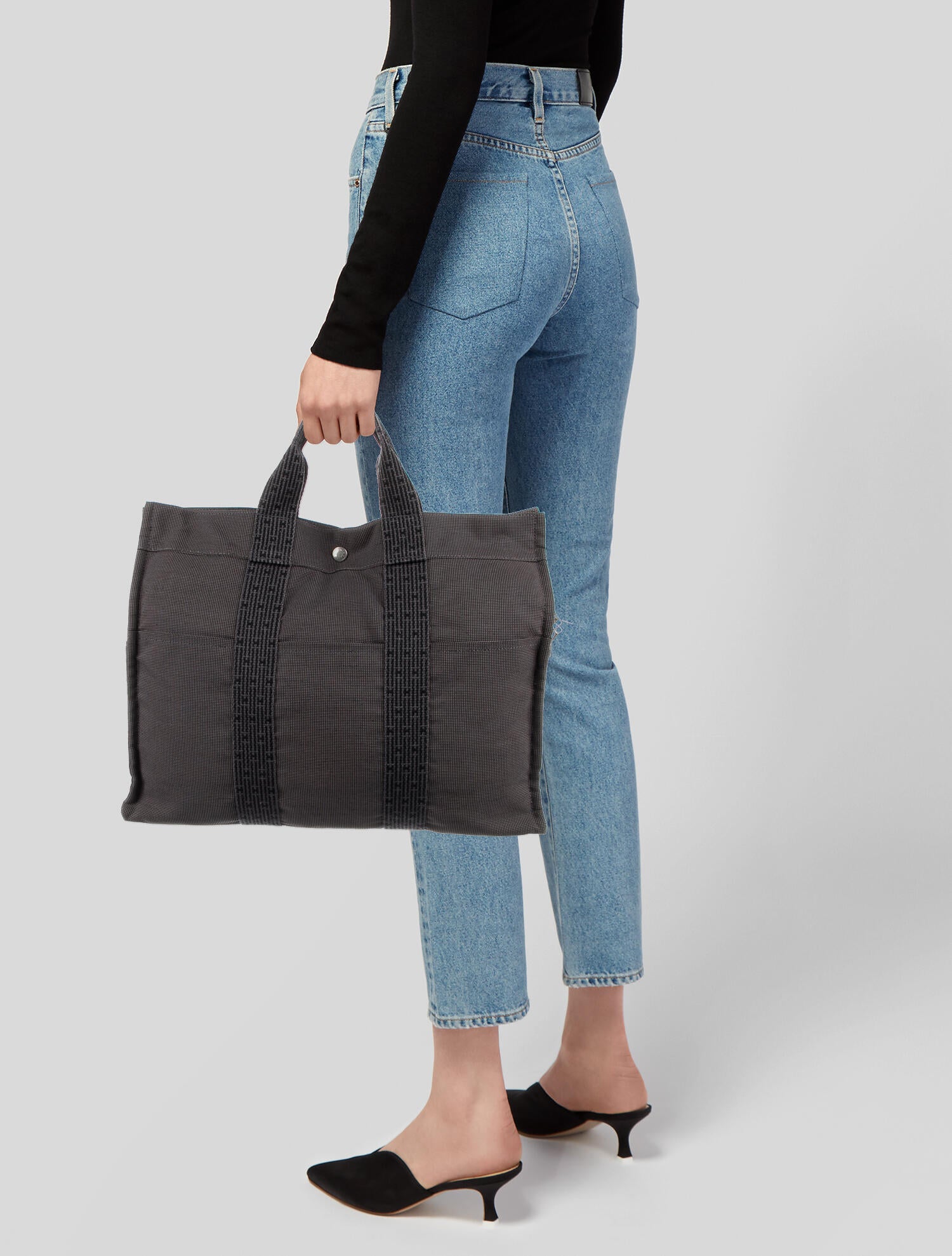 Hermès Toile Herline MM Tote - Grey Totes, Handbags - HER449697 | The ...