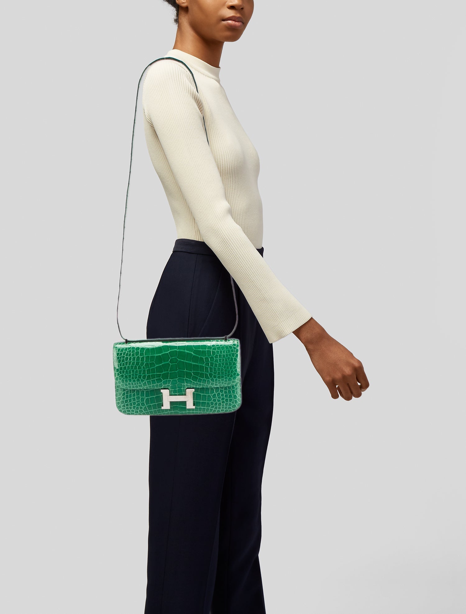 Hermès Shiny Alligator Constance Elan 25 - Green Shoulder Bags ...