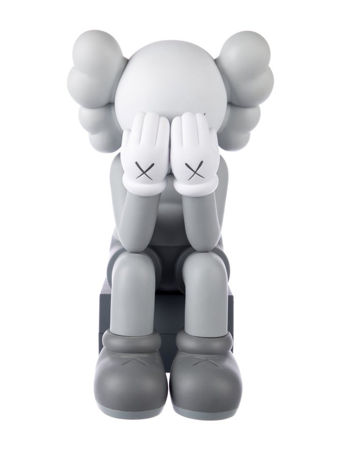 KAWS 2013 Passing Through Companion Figure - Grey Figures, Collectibles ...
