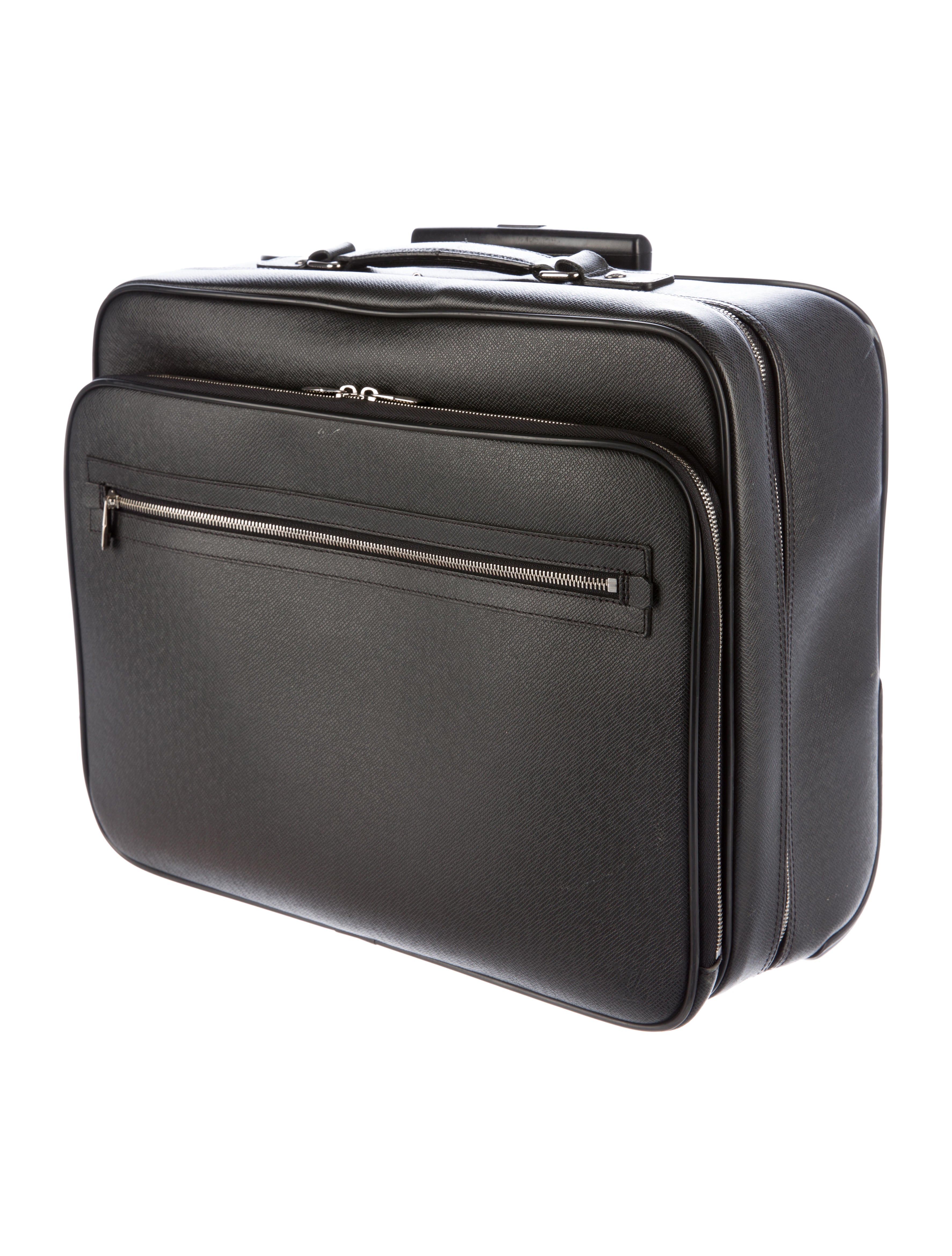 Louis Vuitton Taïga Pilot Case - Grey Carry-Ons, Luggage - LOU106549 ...