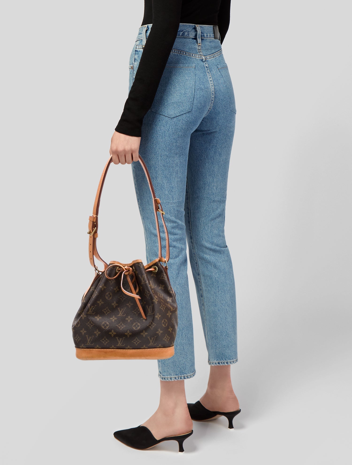 Louis Vuitton LV Monogram Noé Vintage - Brown Bucket Bags, Handbags ...