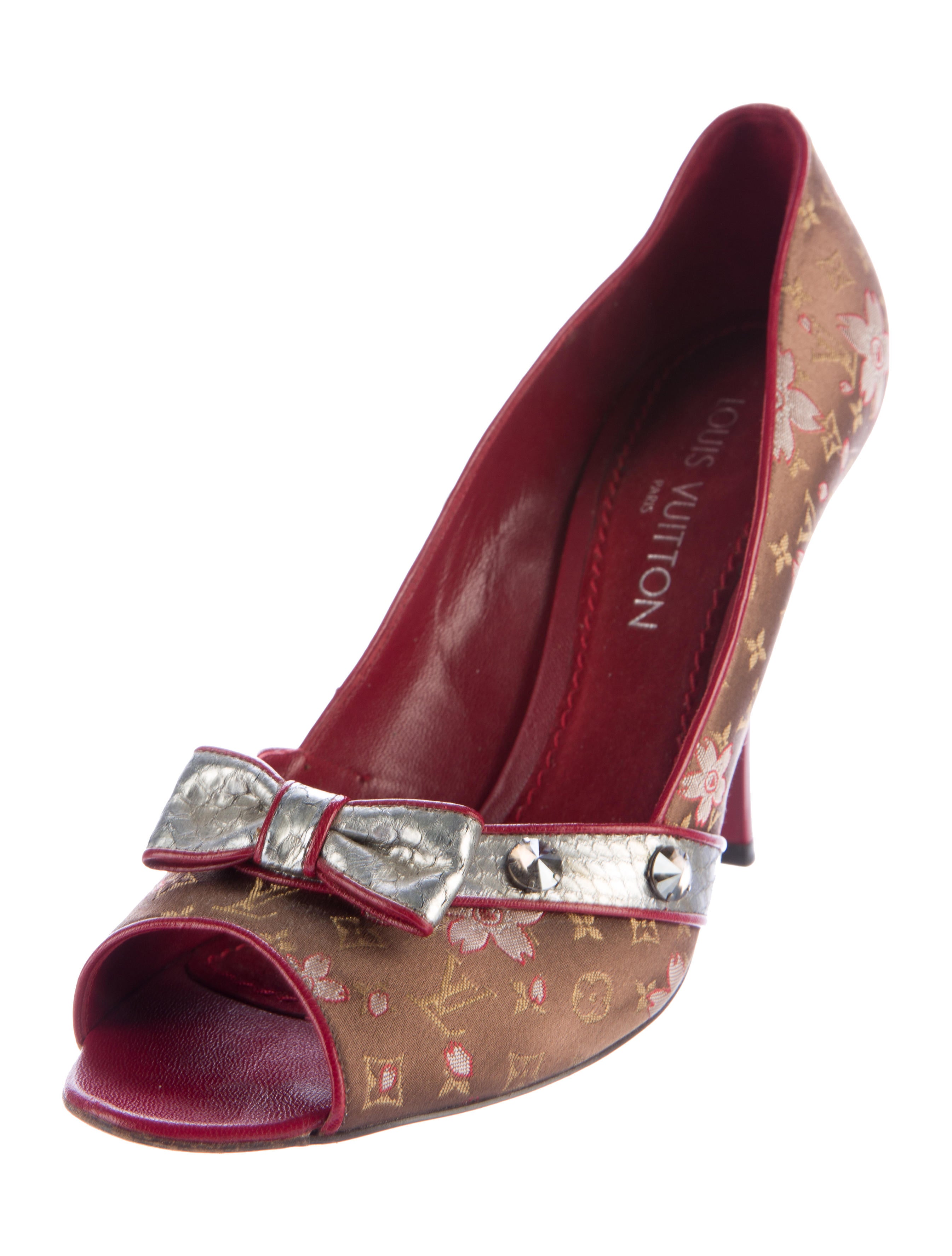 Louis Vuitton Snakeskin-Trimmed Cherry Blossom Pumps - Brown Pumps ...