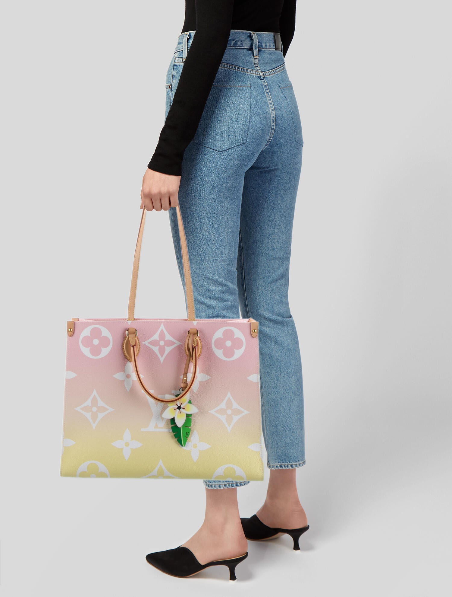 Louis Vuitton 2021 Monogram Giant 'By The Pool' OnTheGo GM - Totes ...