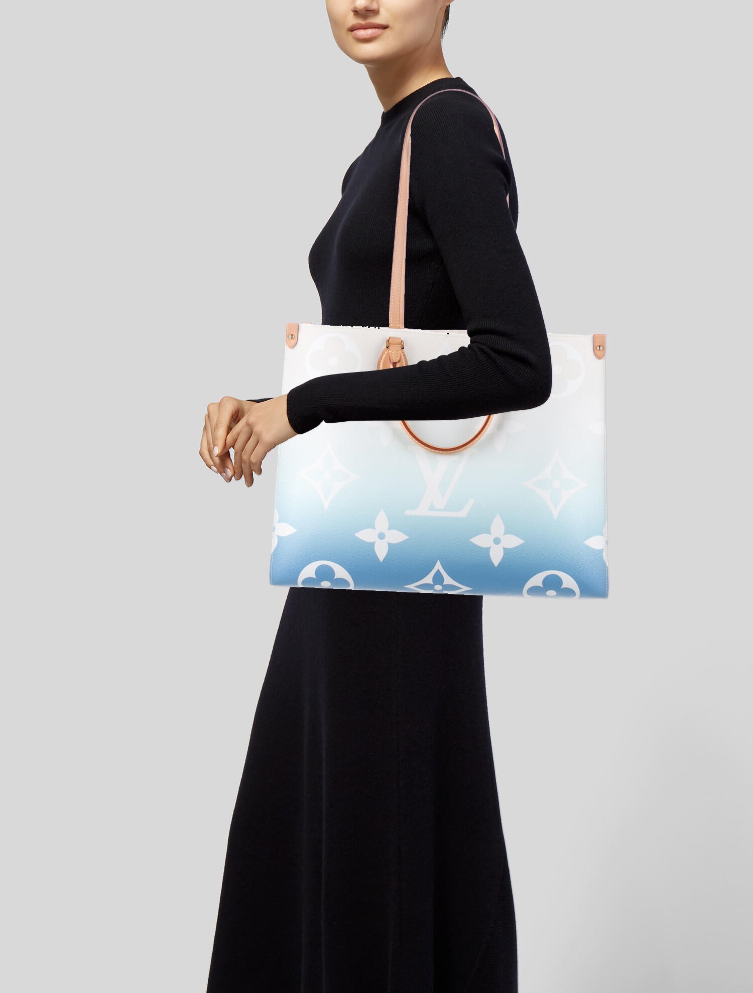 Louis Vuitton 2021 Monogram Giant By The Pool Onthego GM - Blue Totes ...