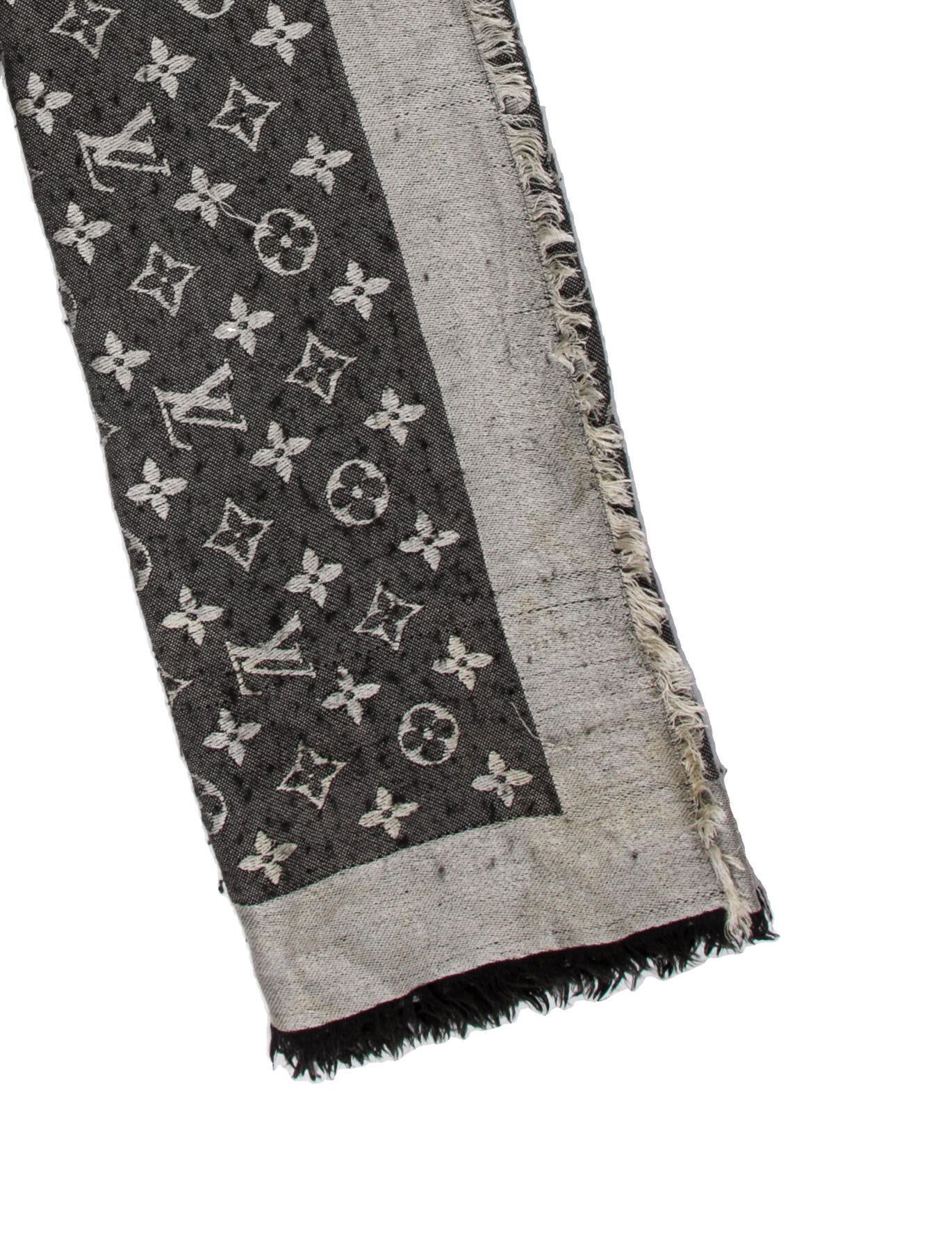 Louis Vuitton Monogram Pattern Pareo - Grey Scarves and Shawls, Accessories - LOU786424 | The ...
