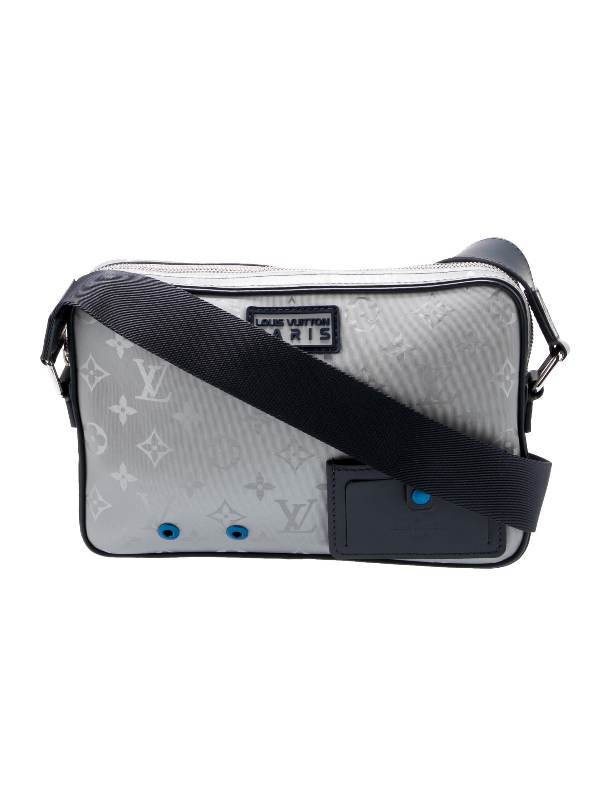 Louis Vuitton Monogram Satellite Alpha Messenger w/ Pouch - Grey ...